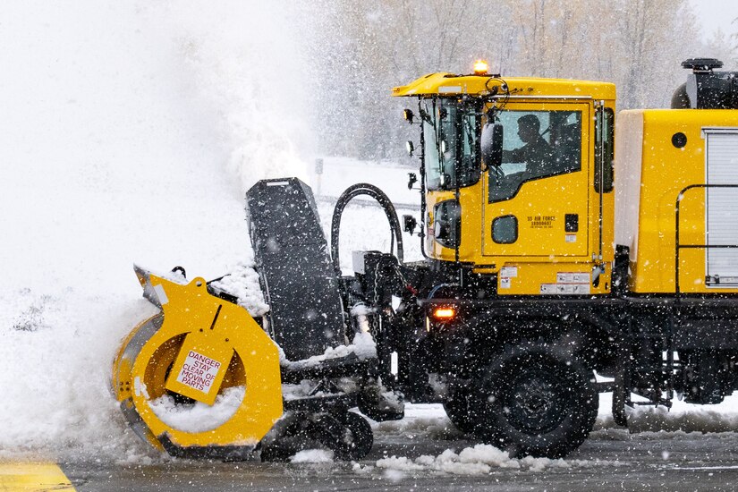 773d CES plows through season's first snow > Joint Base Elmendorf ...