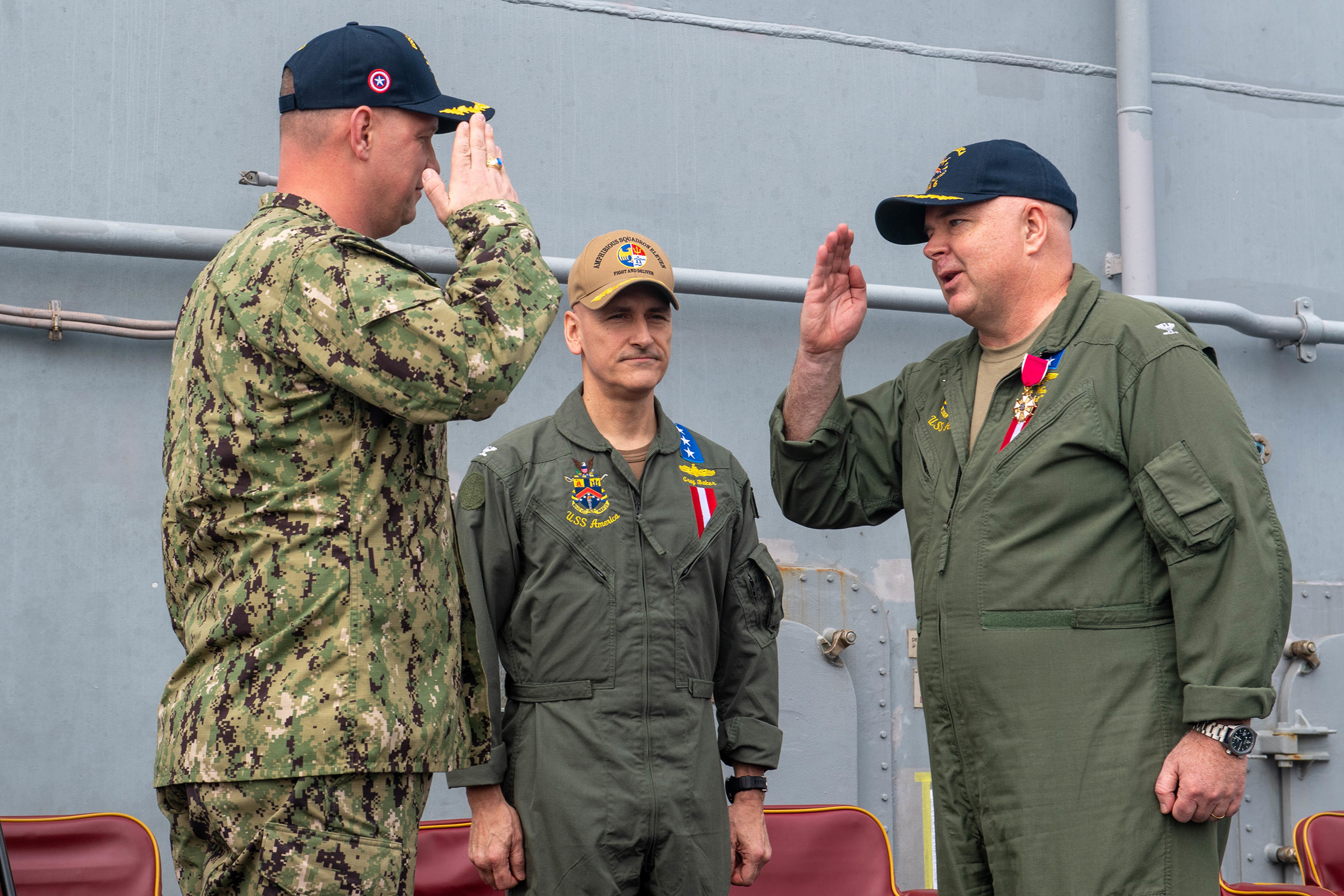 USS America Holds Change of Command > U.S. Indo-Pacific Command > News ...
