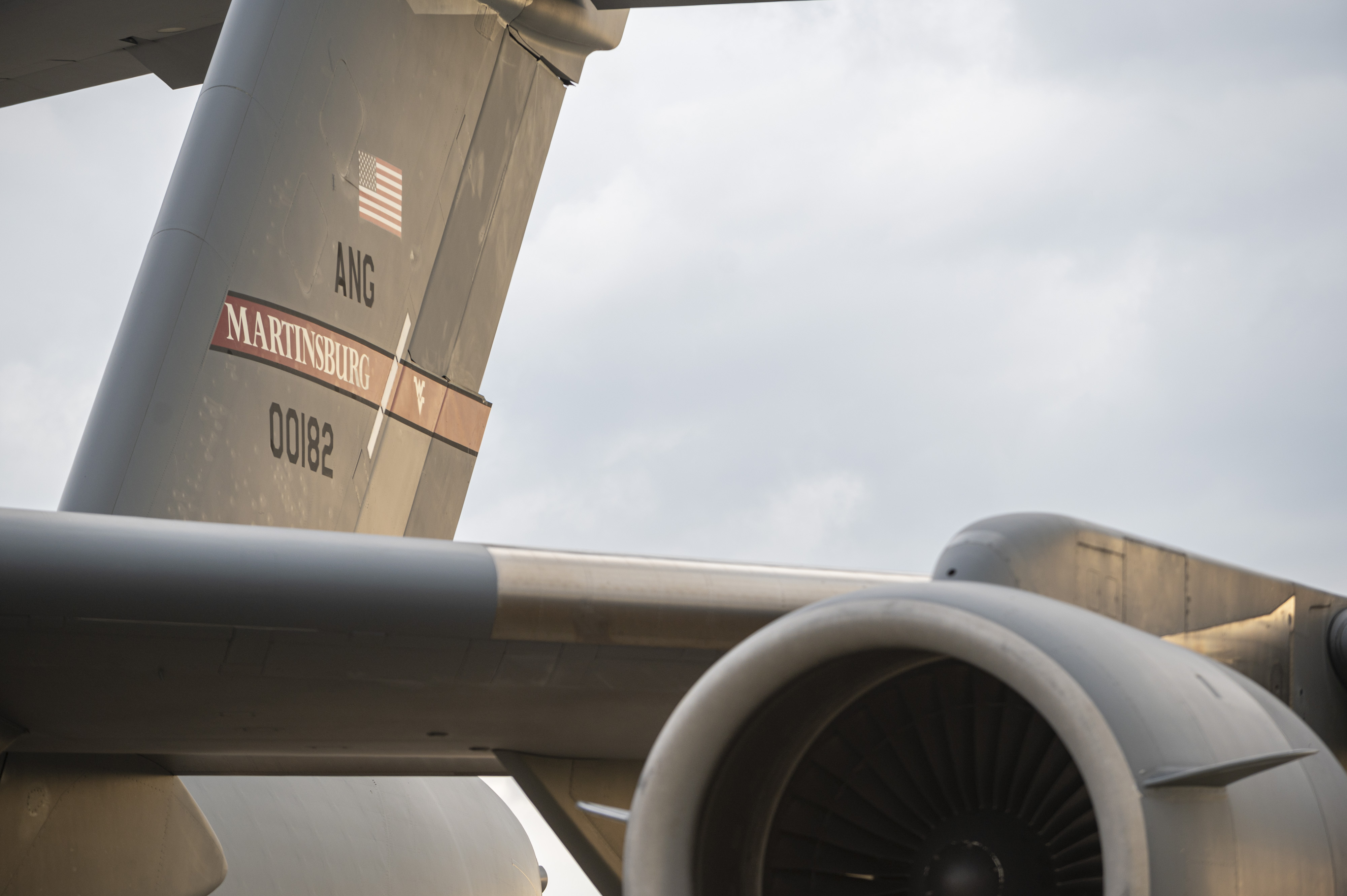 C-17 Globemaster III tail flash