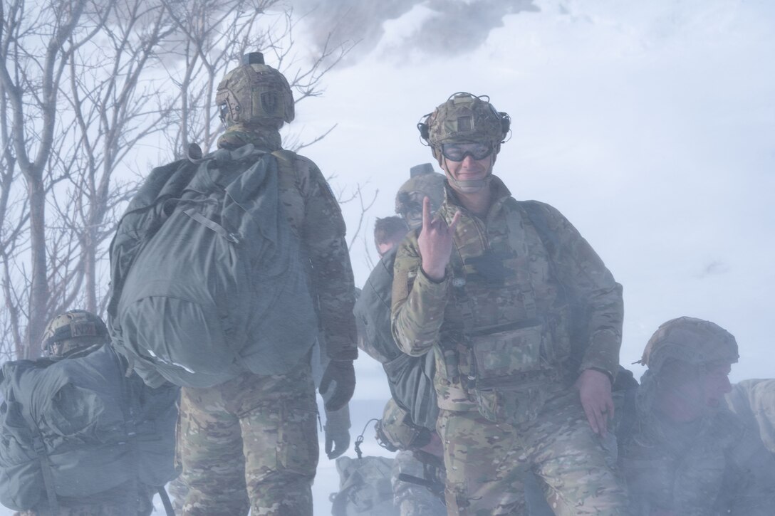 3rd ASOS jumps Geronimo