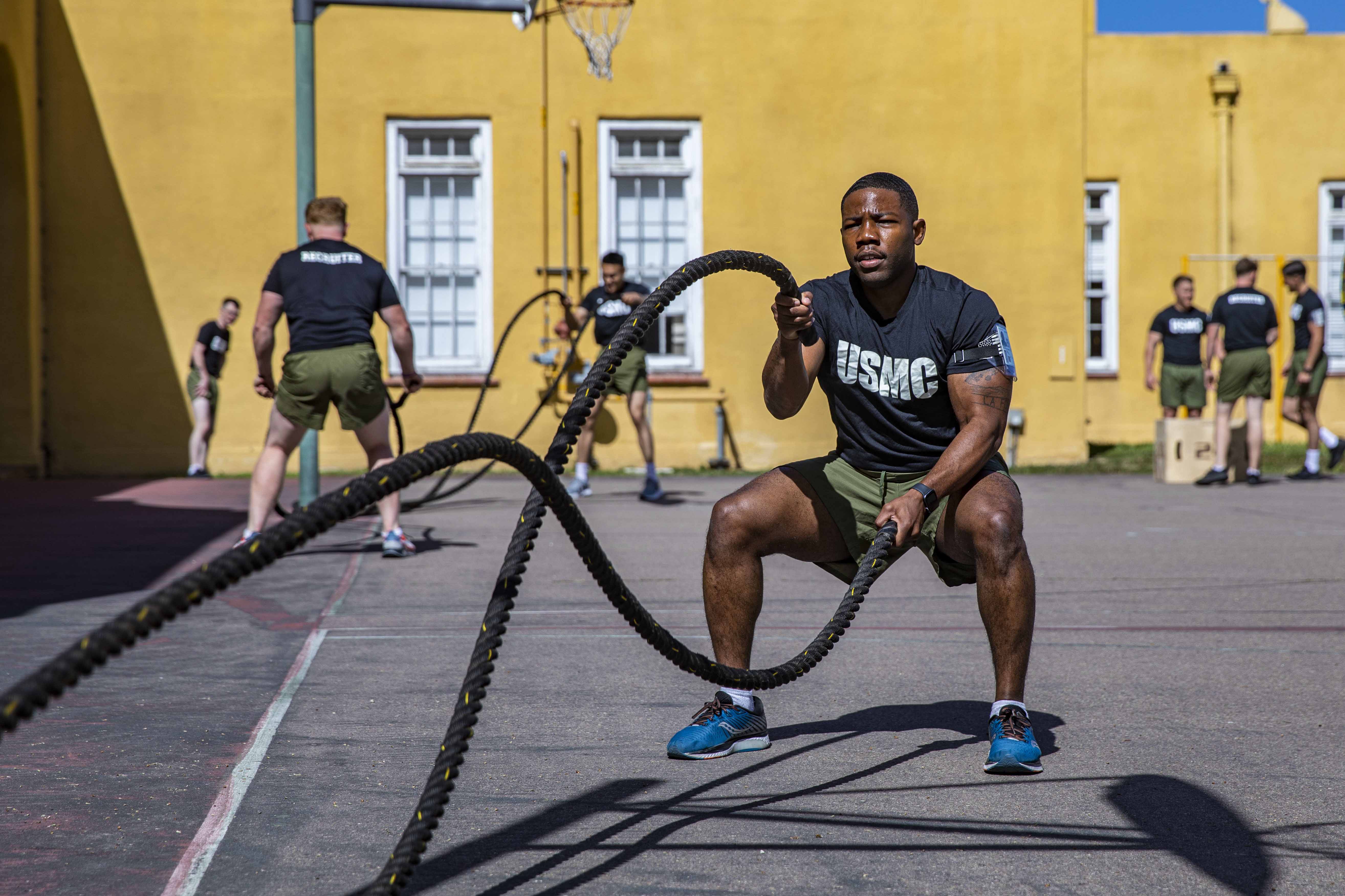 Battle Rope Works What Muscles Do Battle Ropes Work?