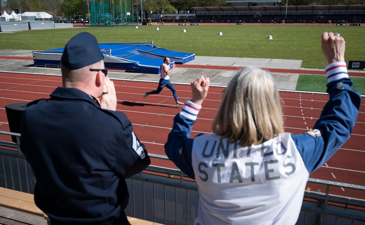 USAFE-AFAFRICA command chief visits Invictus Games 2022 > U.S. Air ...