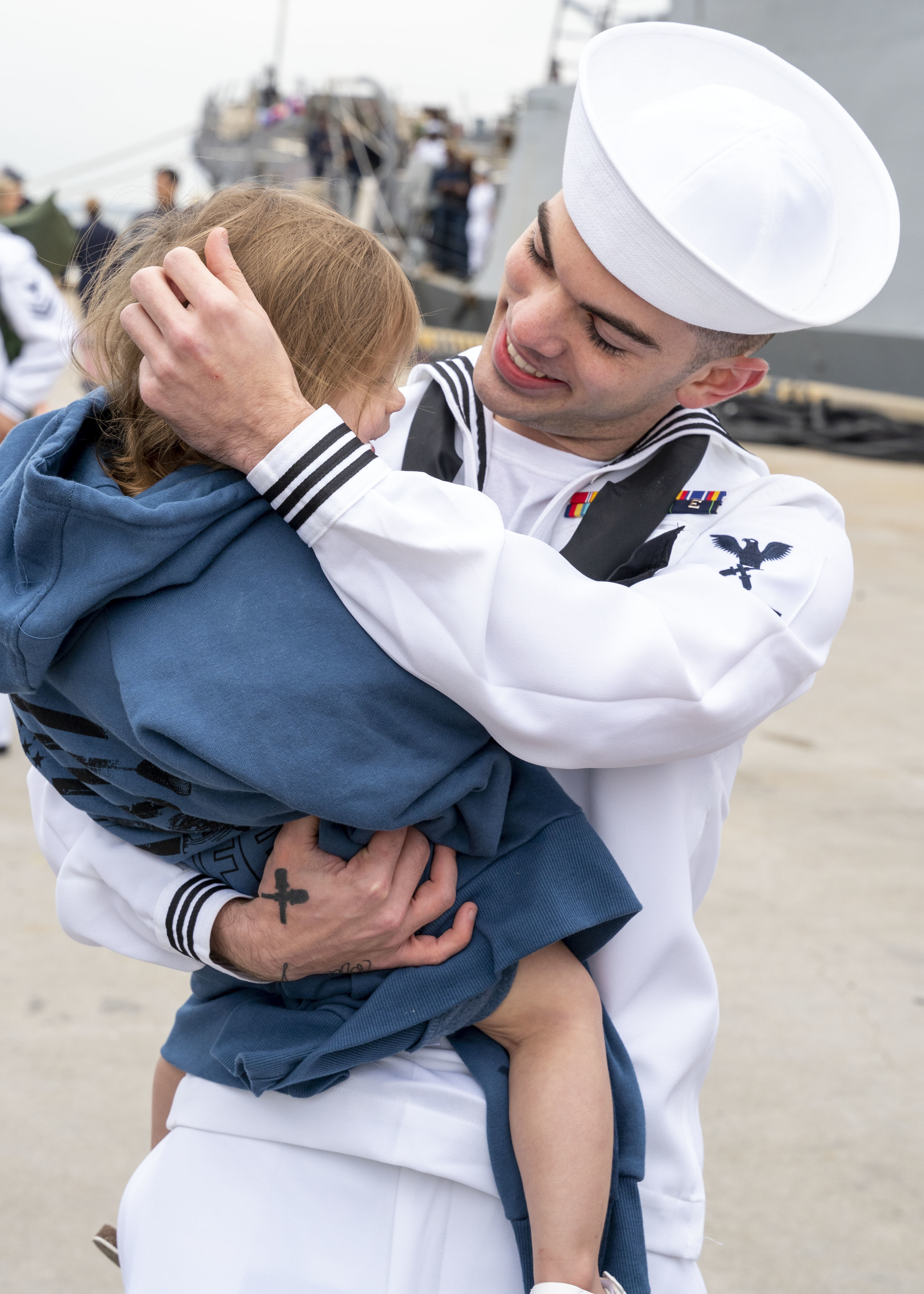USS Mitscher Returns to Norfolk After Surge Deployment > Commander, U.S ...