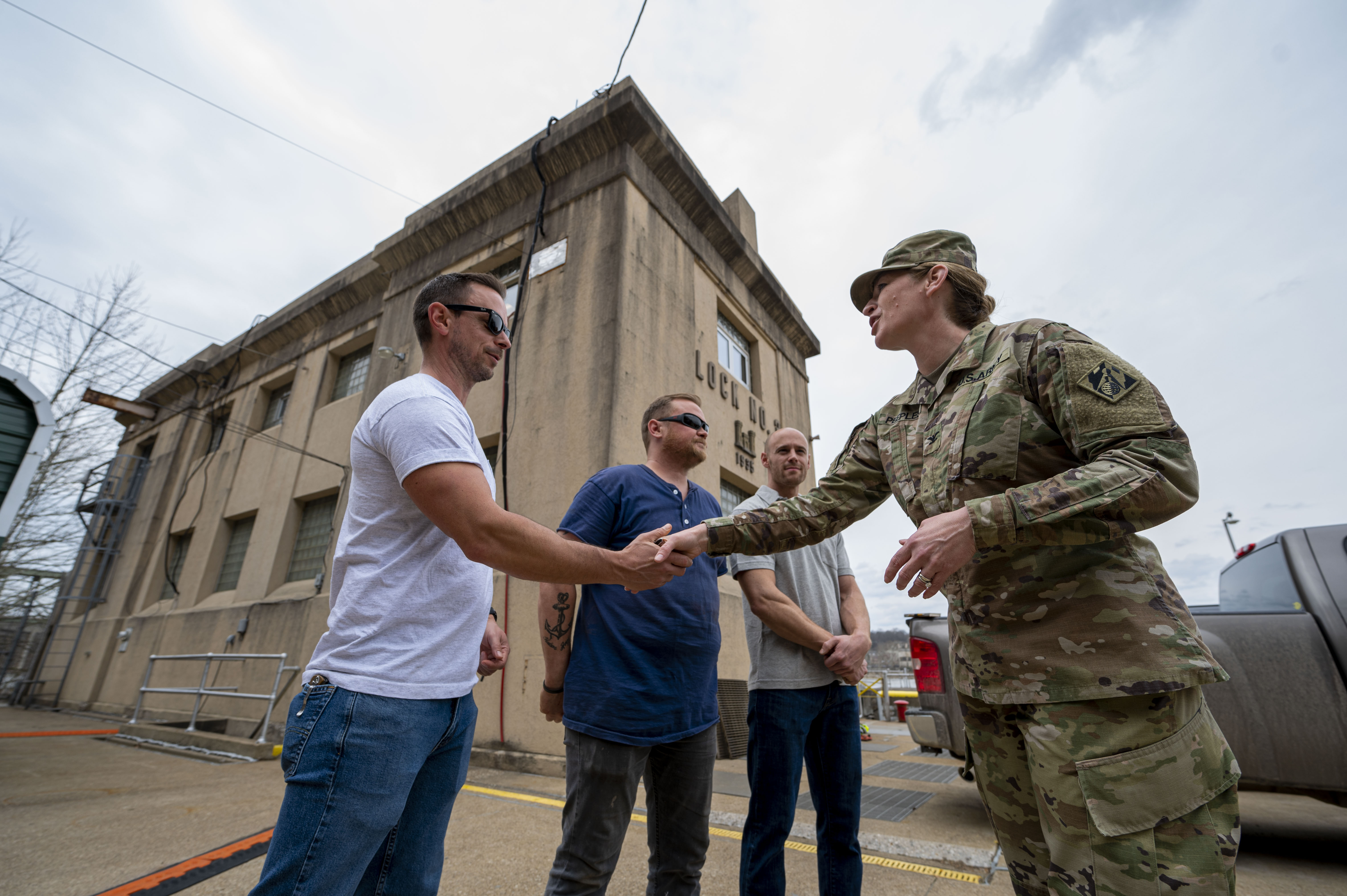 Mechanic team keeps navigation moving on Allegheny River, replaces ...