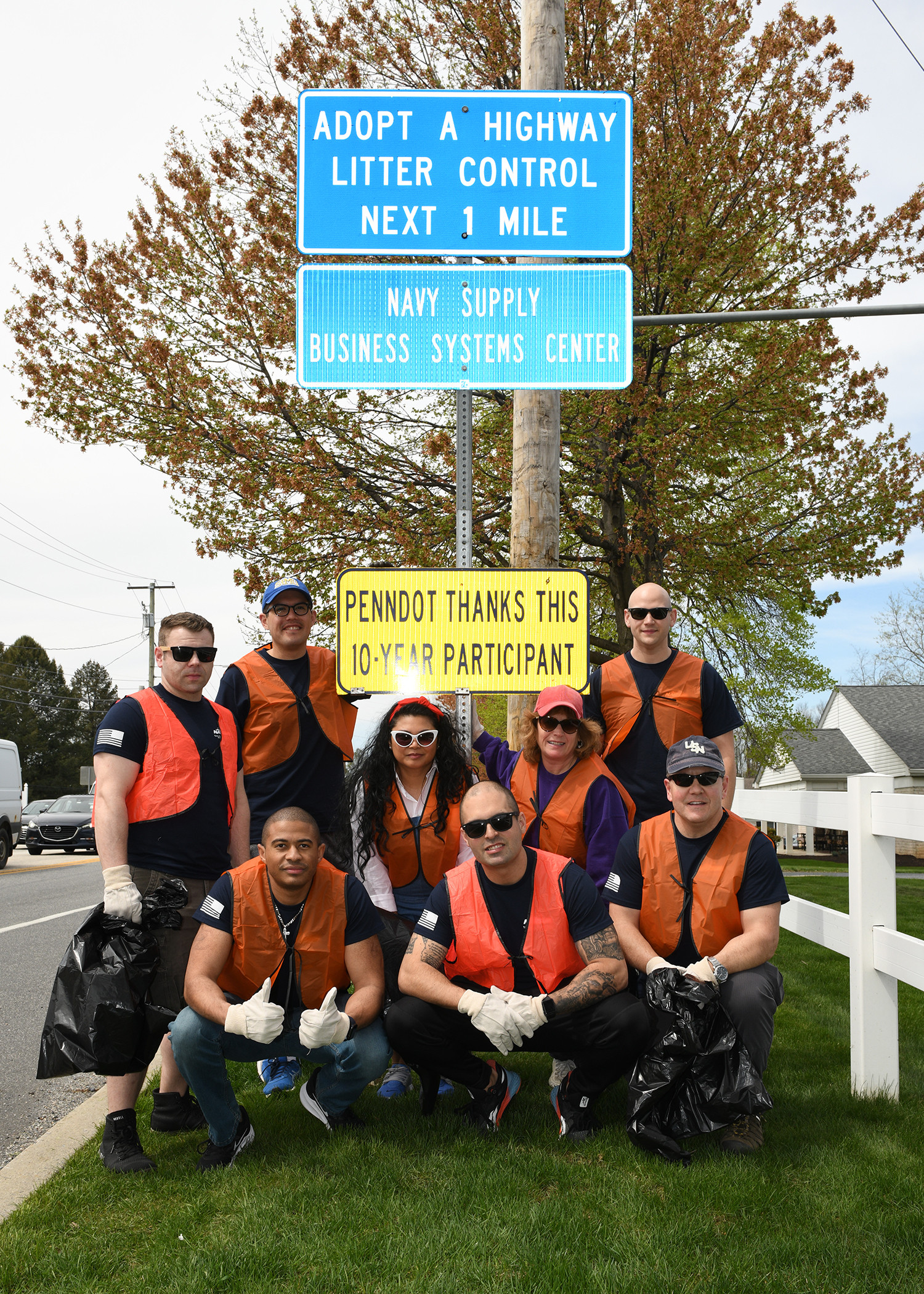 Navy Sailors, Civilians Clean Up Sporting Hill Road on Earth Day ...
