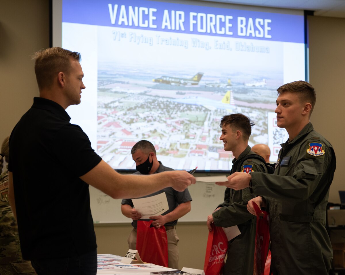Vance updates newcomers orientation, saves Airmen time > Air Education ...