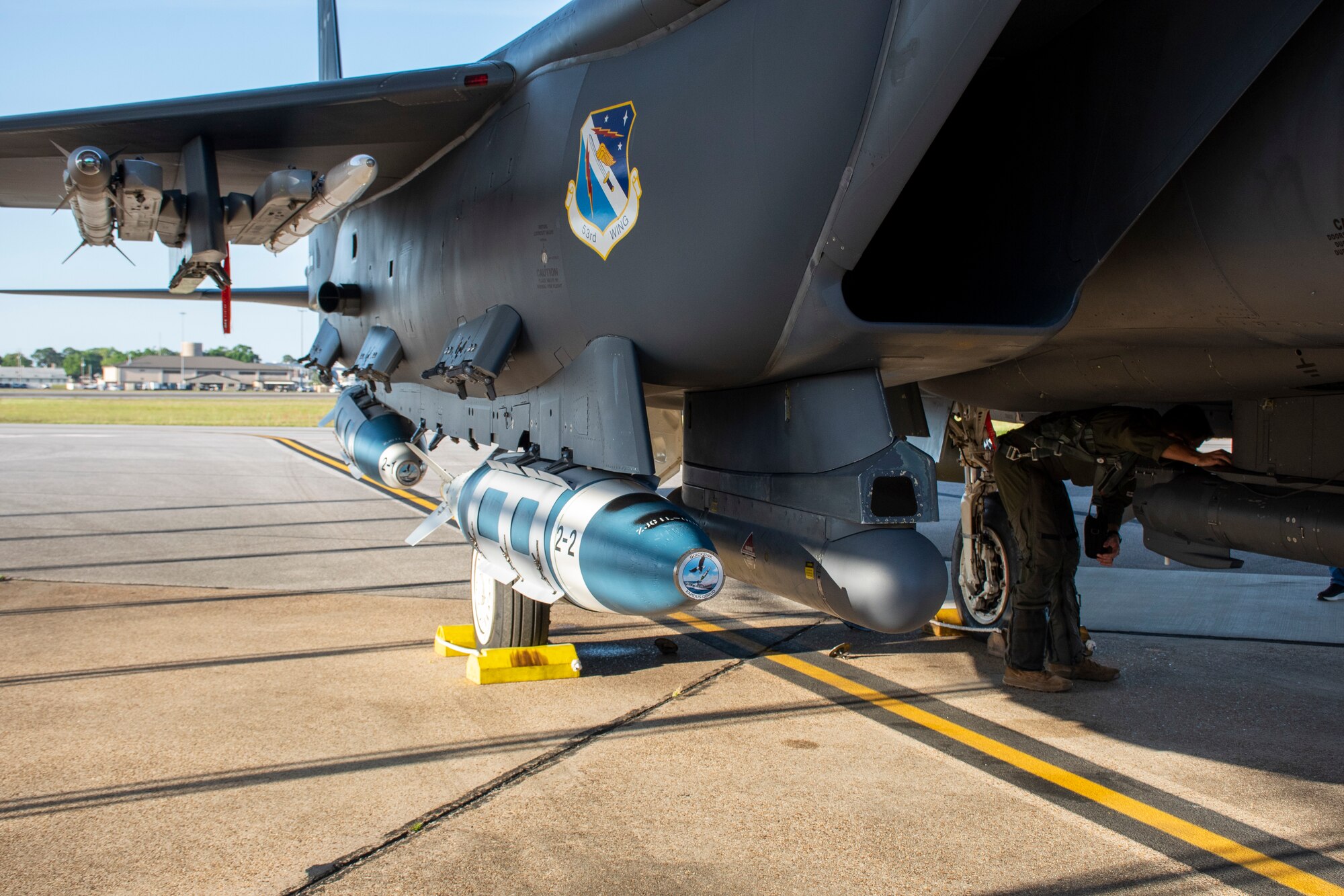 Test team demonstrates new weapon to sink ships > Air Force Materiel ...