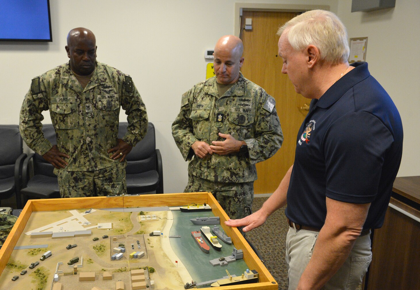 NAVELSG Hosts MCPON, Navy Reserve Force Master Chief > United States ...