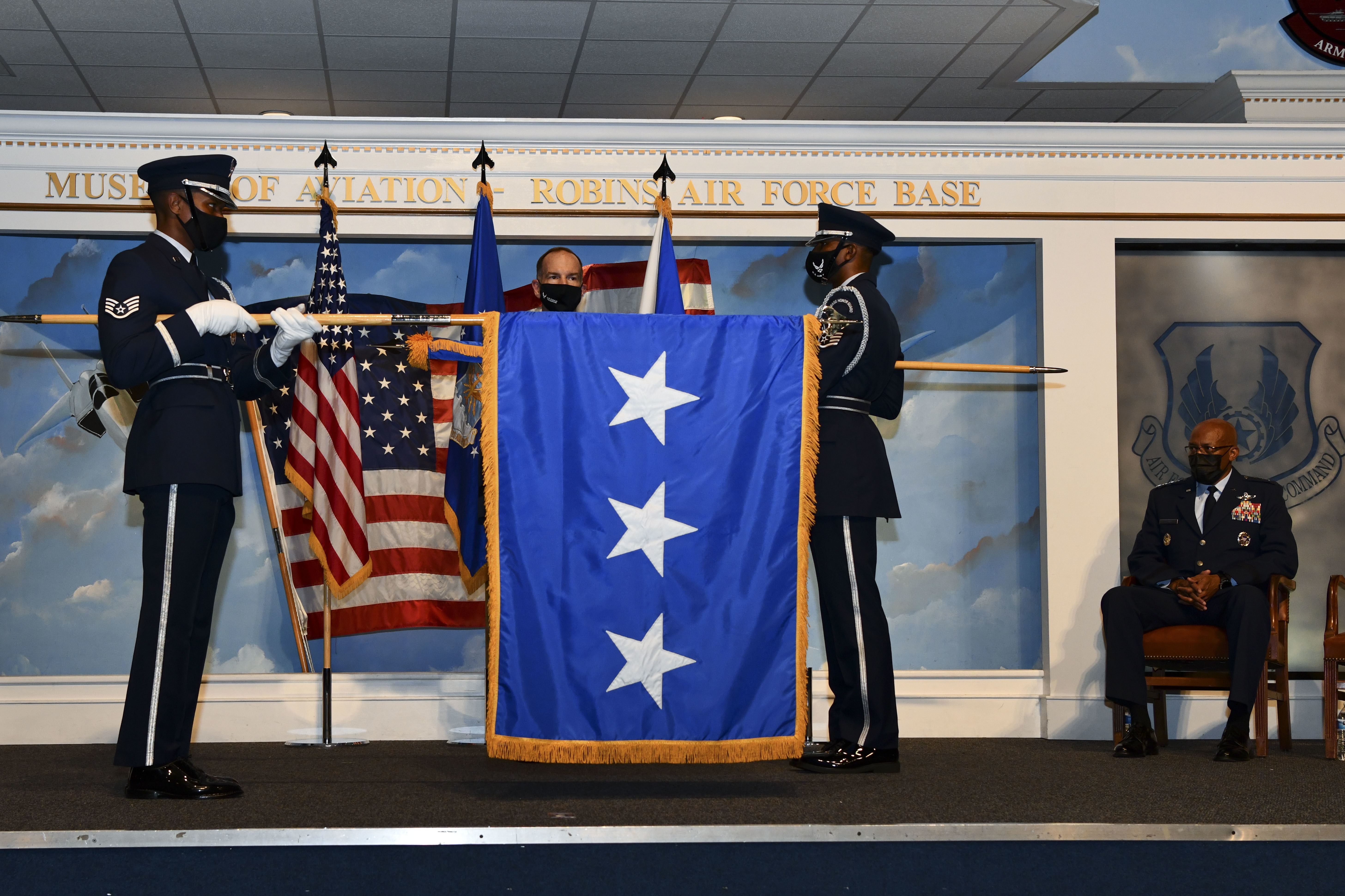 Air Force Reserve welcomes its new commander > Air Force > Article Display