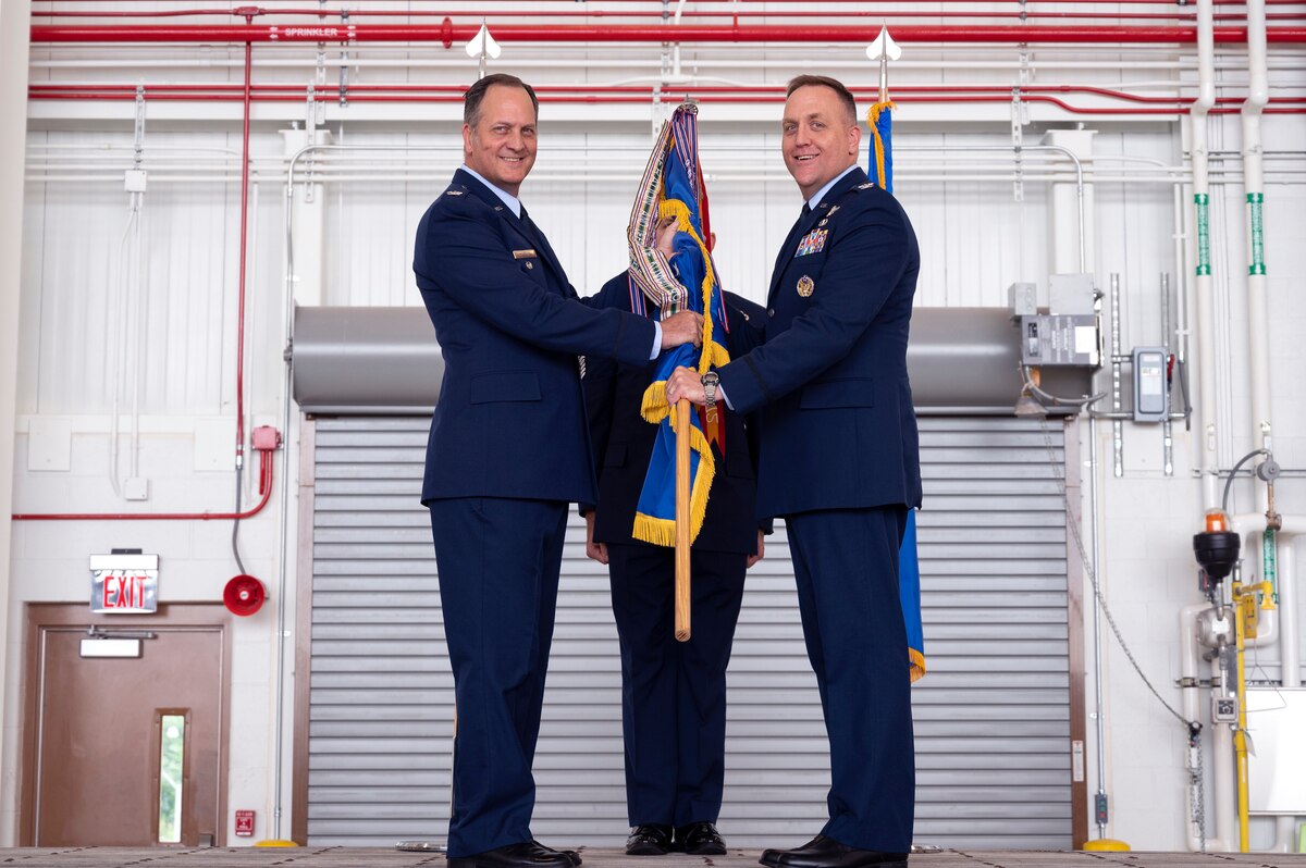 Col. Bryan M. Bailey assumes command of the 911th Airlift Wing > March Air Reserve Base ...
