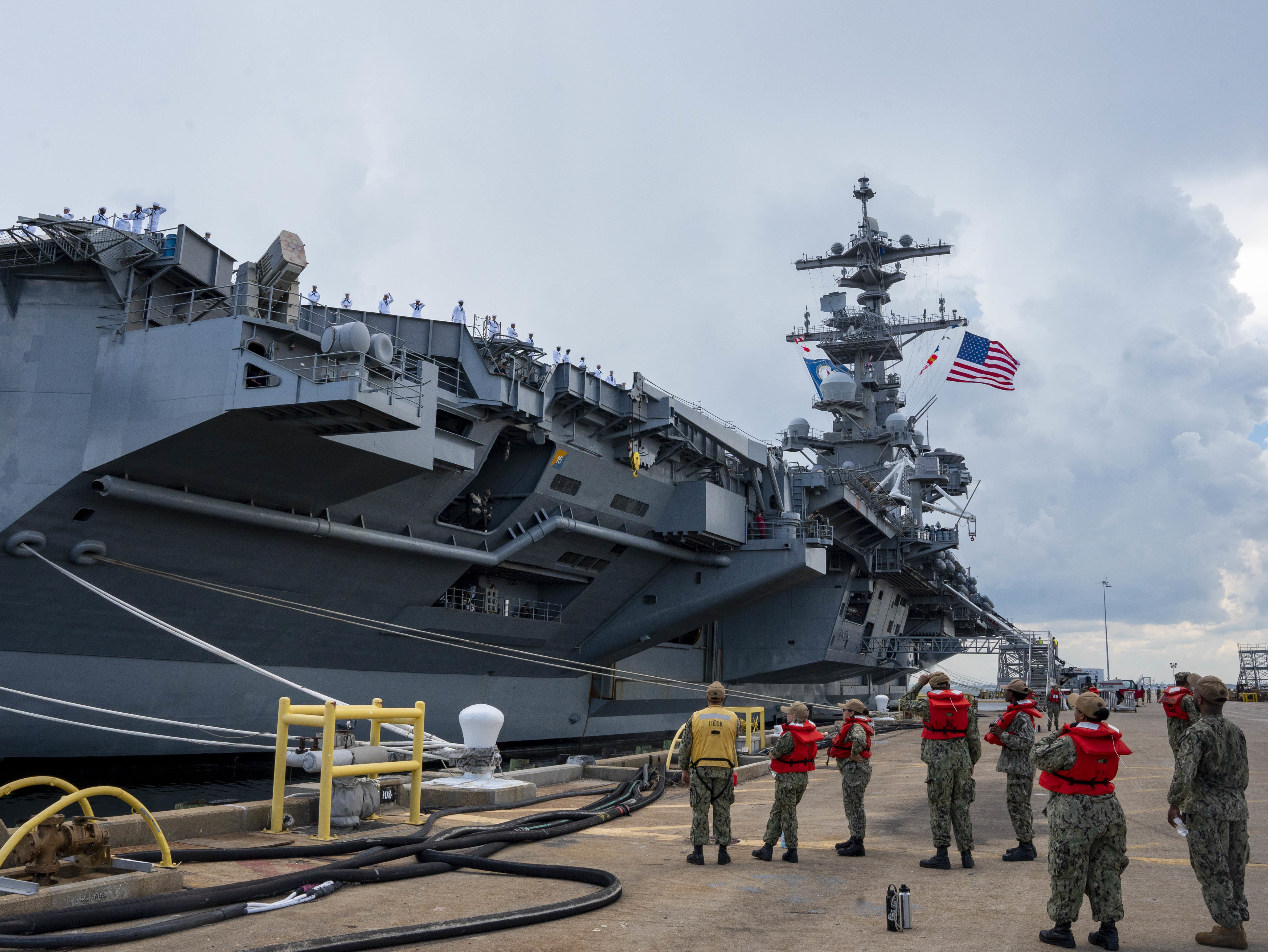 George H.W. Bush Carrier Strike Group Deploys > United States Navy ...