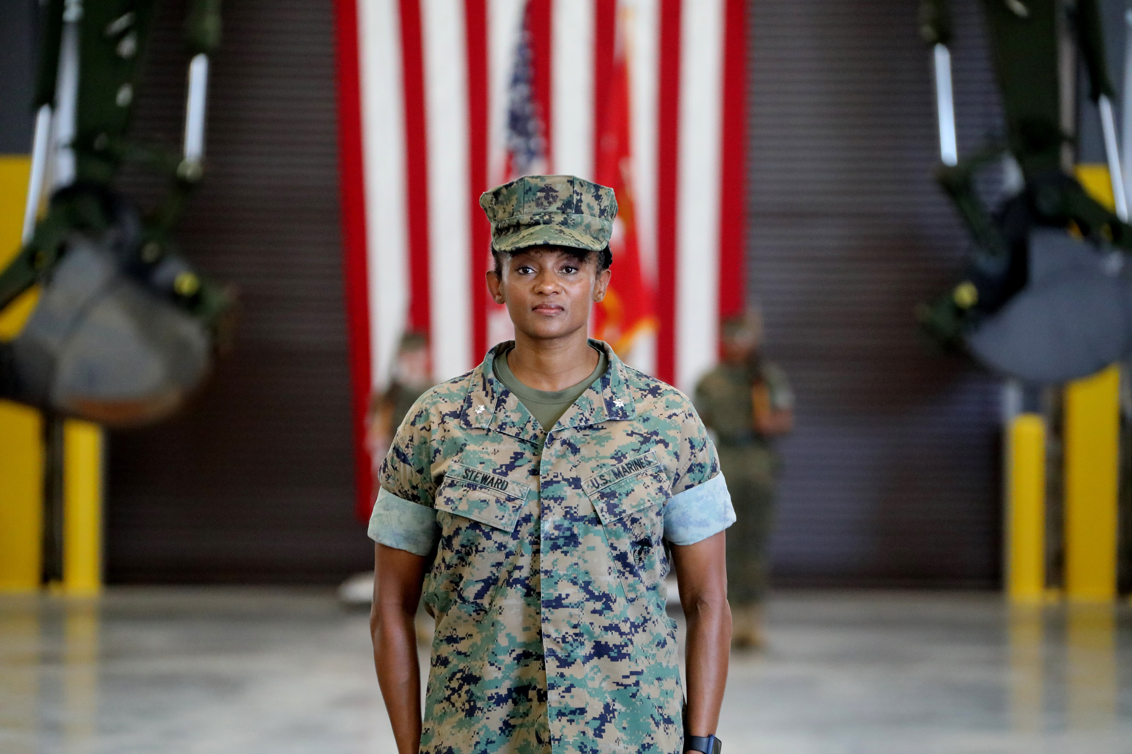 Headquarters Group Welcomes New Commander > Marine Corps Installations ...