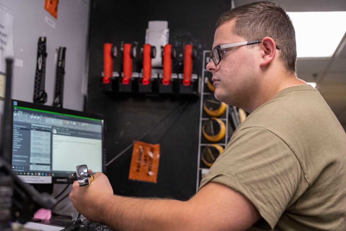 4th CMS maintains fuel systems > Seymour Johnson Air Force Base ...