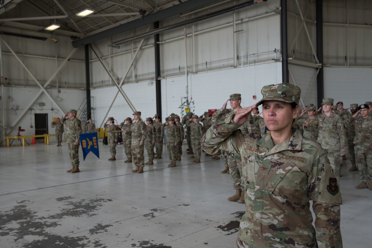 302 AW receives new commander > 302nd Airlift Wing > Article Display