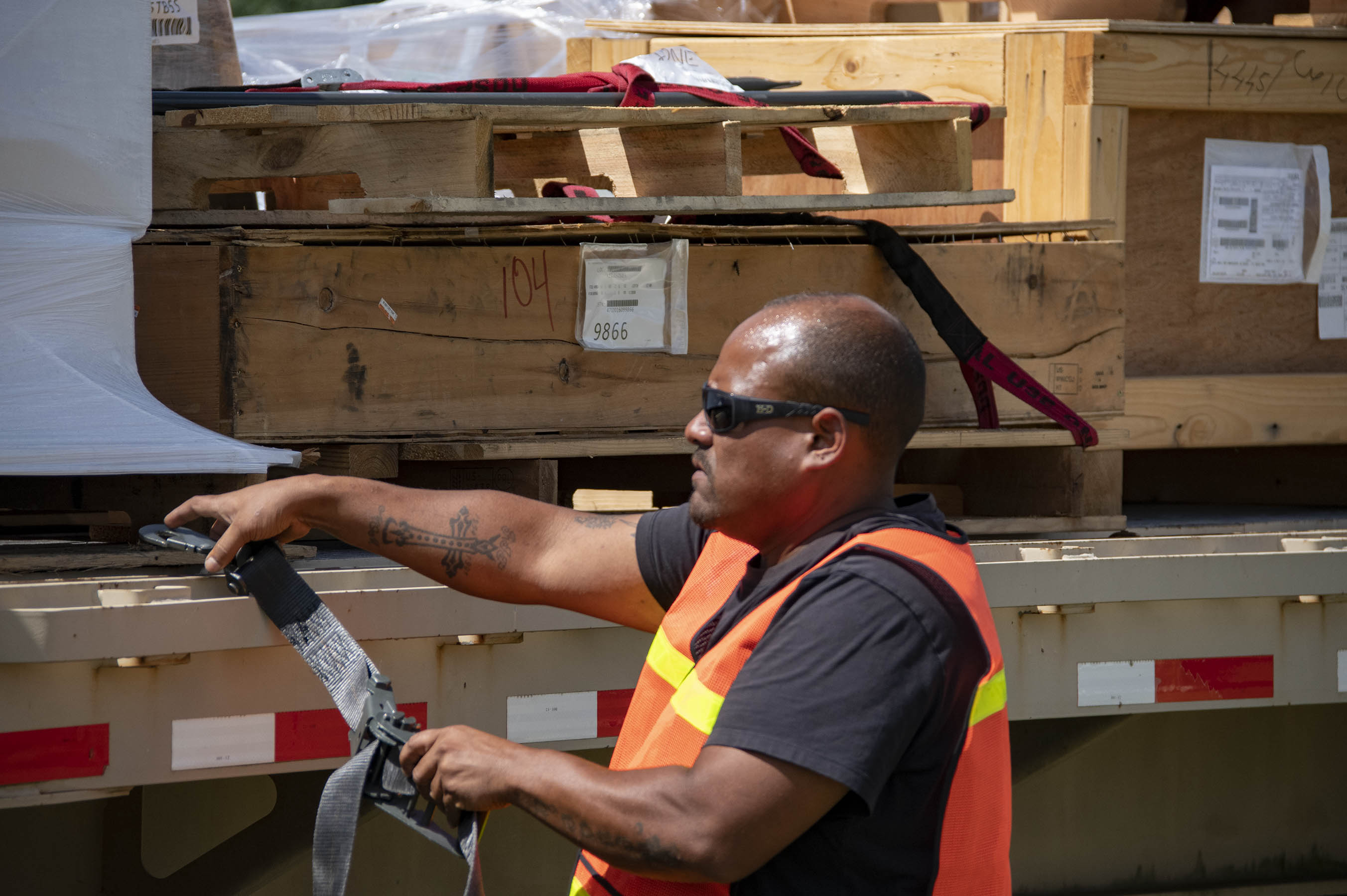 DLA Distribution Expeditionary Always on call > Defense Logistics ...