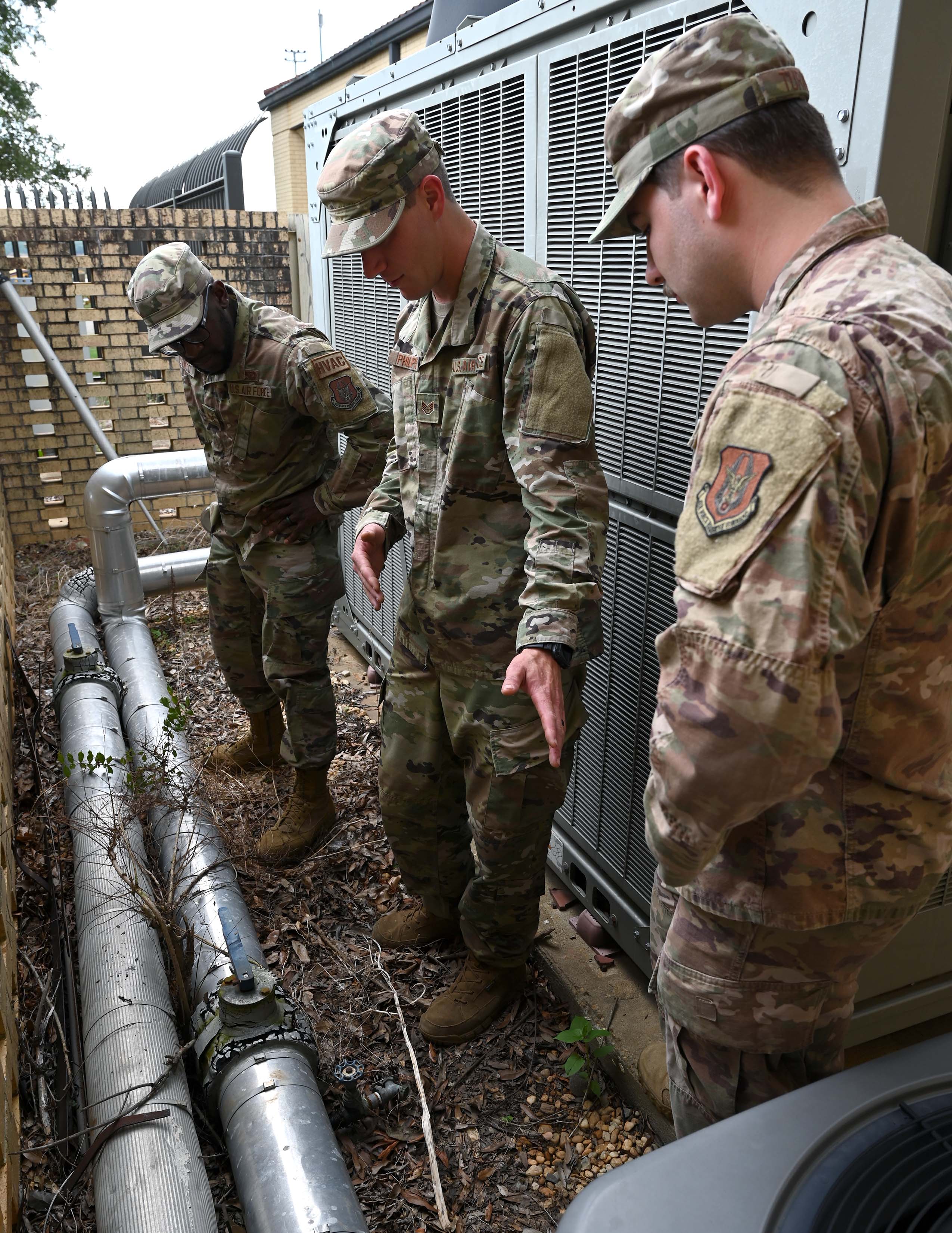 Maxwell | Inside the 908th: HVAC/R technicians > Air Education and ...