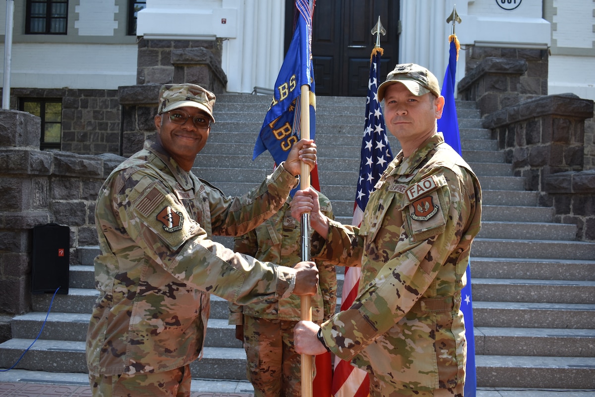 425th Air Base Squadron change of command > Incirlik Air Base > Article ...