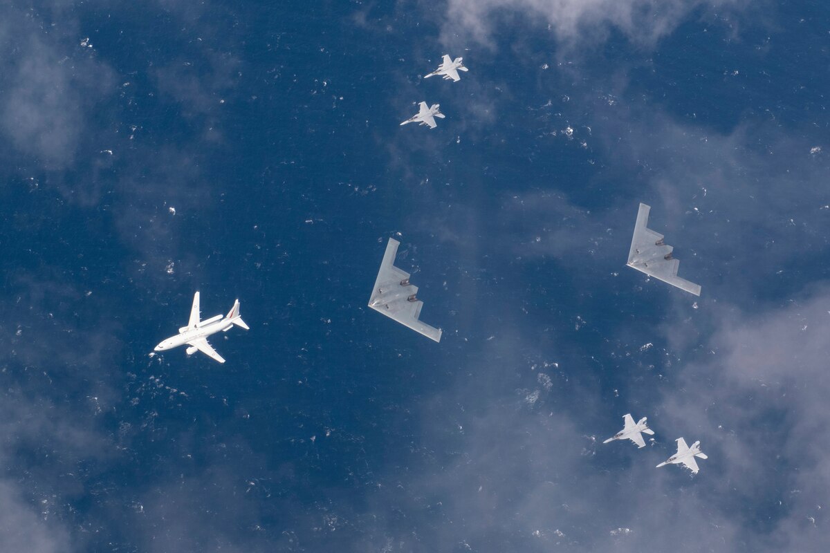 USAF, RAAF aircraft perform bilateral training > Kadena Air Base > News