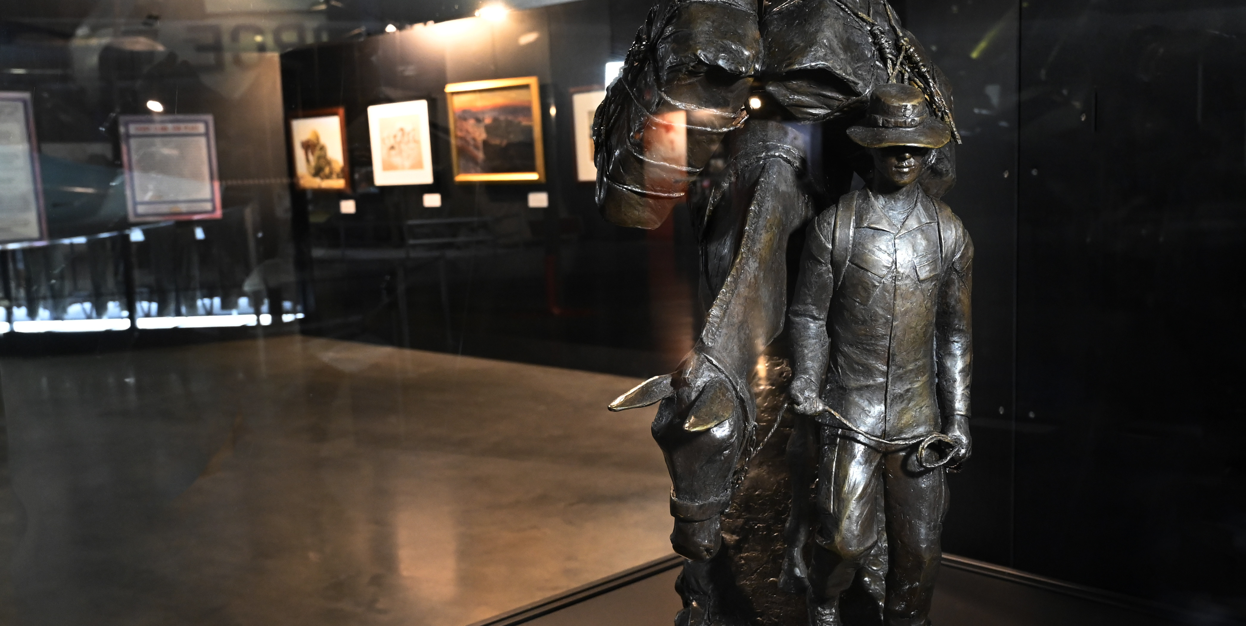 NATIONAL MUSEUM USAF HOSTS MARINE CORPS ART EXHIBIT > National Museum ...