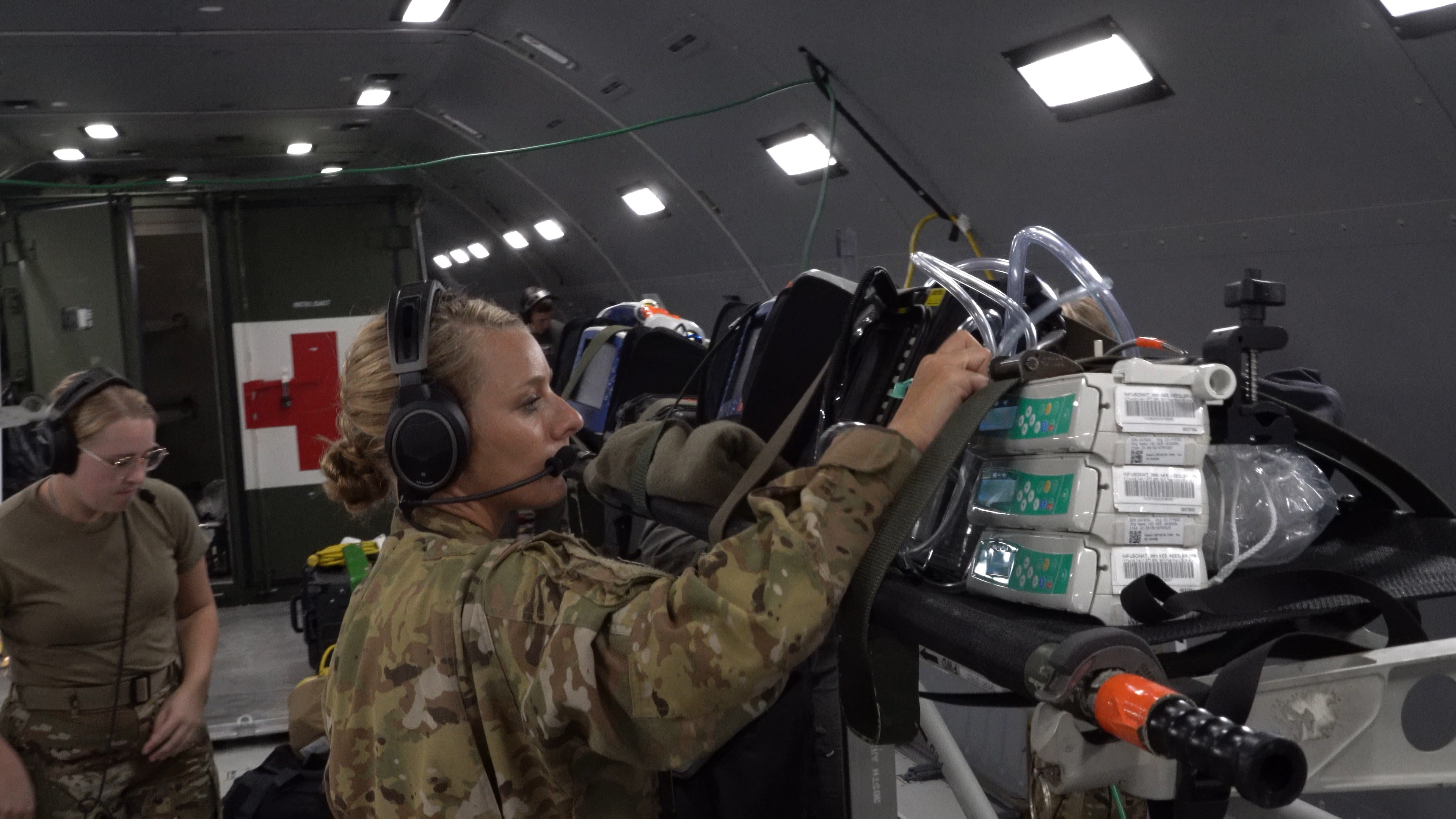 Aeromedical Evacuation trains on new aircraft > 22nd Air Force ...