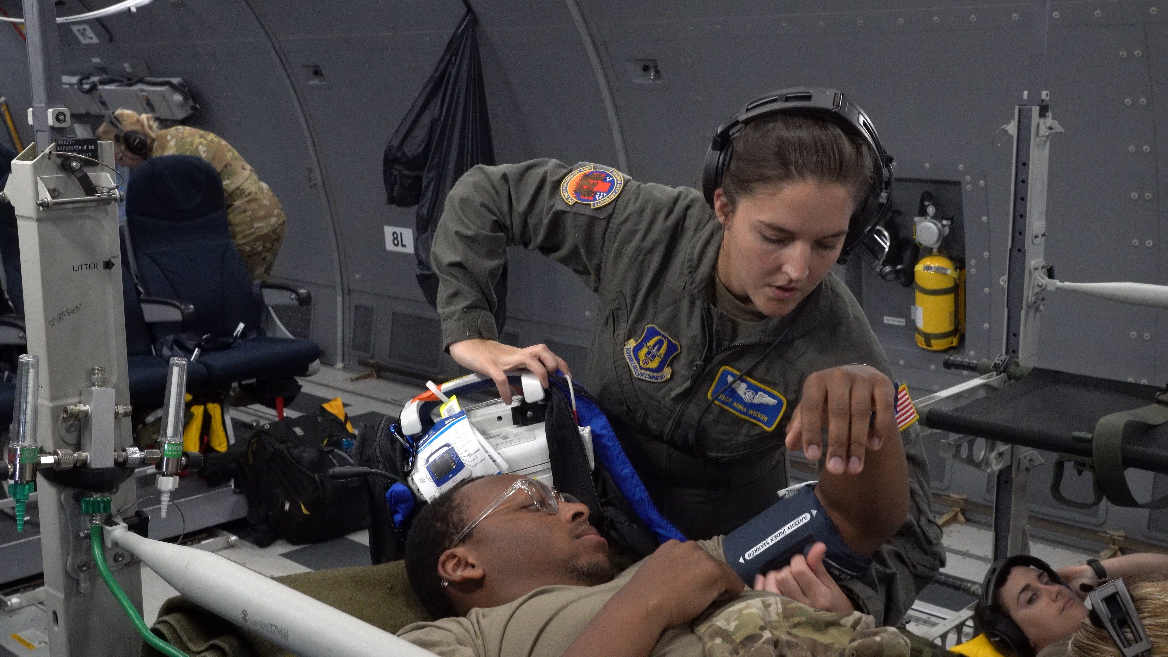 Aeromedical Evacuation trains on new aircraft > 916th Air Refueling ...