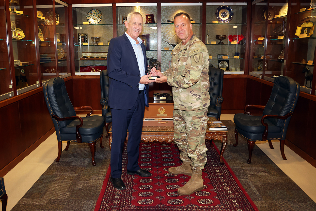 U S Central Command Commander General Michael Erik Kurillas Meeting