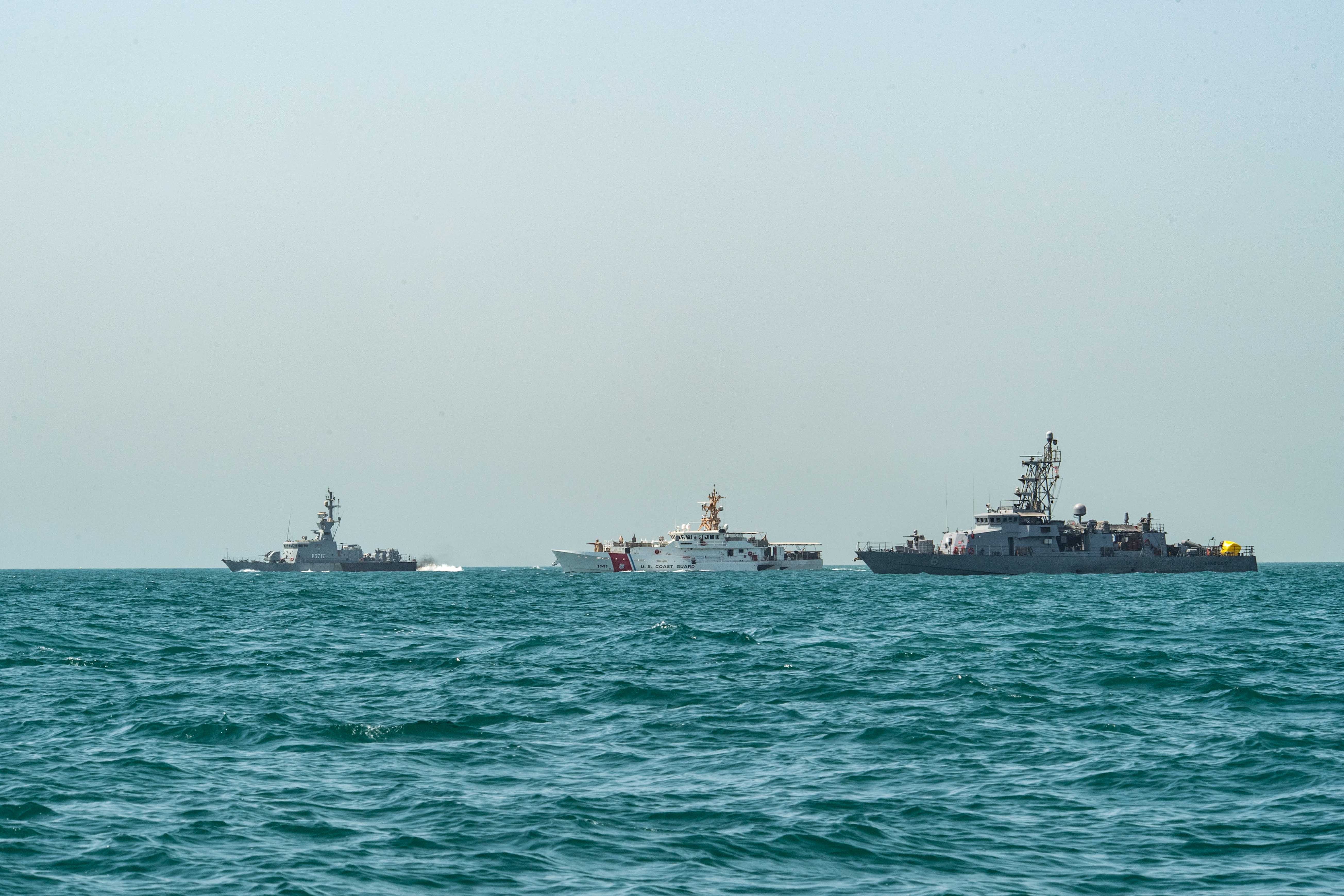 Iraq, Kuwait and U.S. Conduct Joint Patrol in Arabian Gulf > U.S. Naval ...