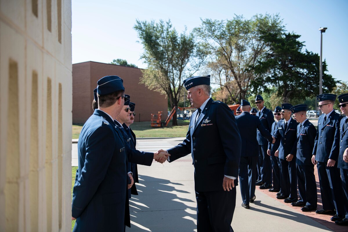 Vance | AMC’s top general gets a first-hand look at UPT 2.5 > Air ...