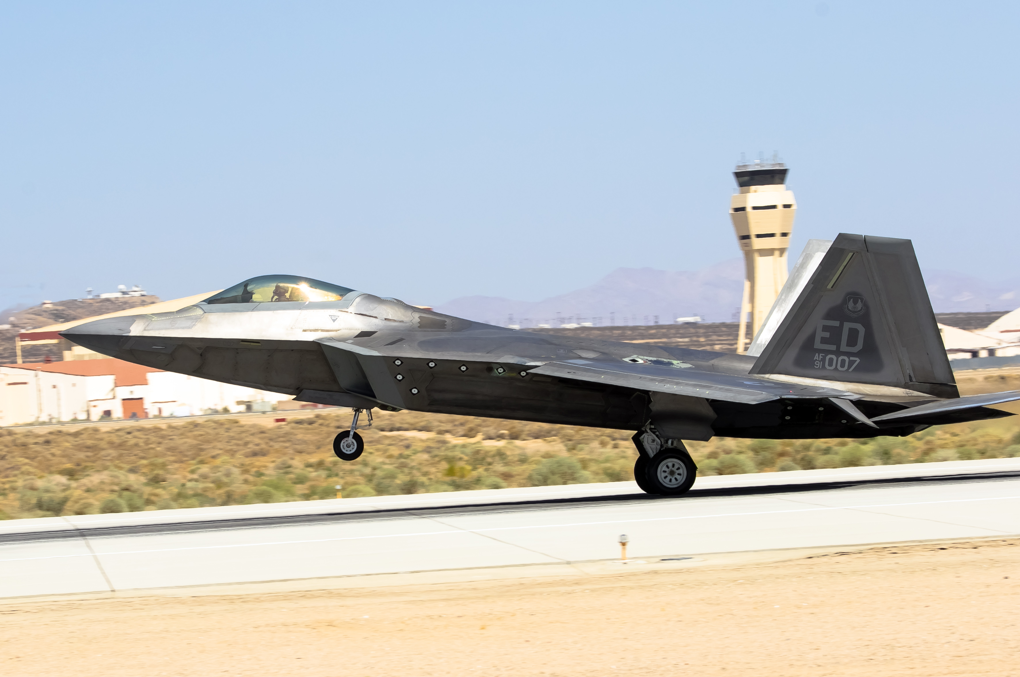 ACC Federal Laboratory flies combat apps on F-22 with new open software ...