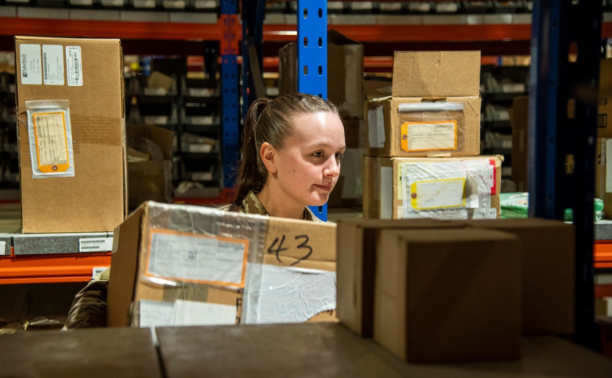 Aircraft Parts Store Provides Maintenance Equipment > U.S. Air Forces ...