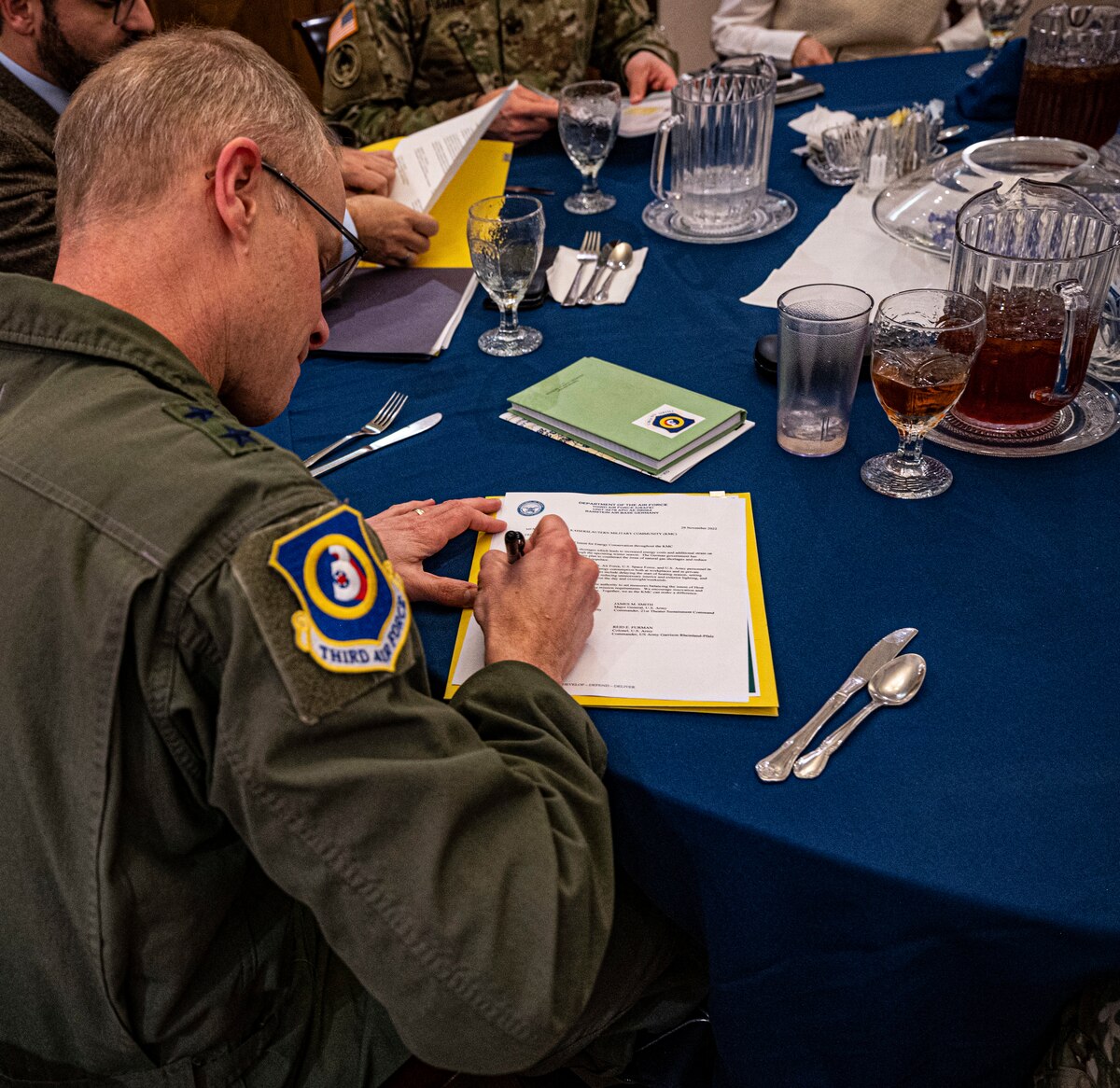 KMC commanders meet; talk energy conservation > Ramstein Air Base ...