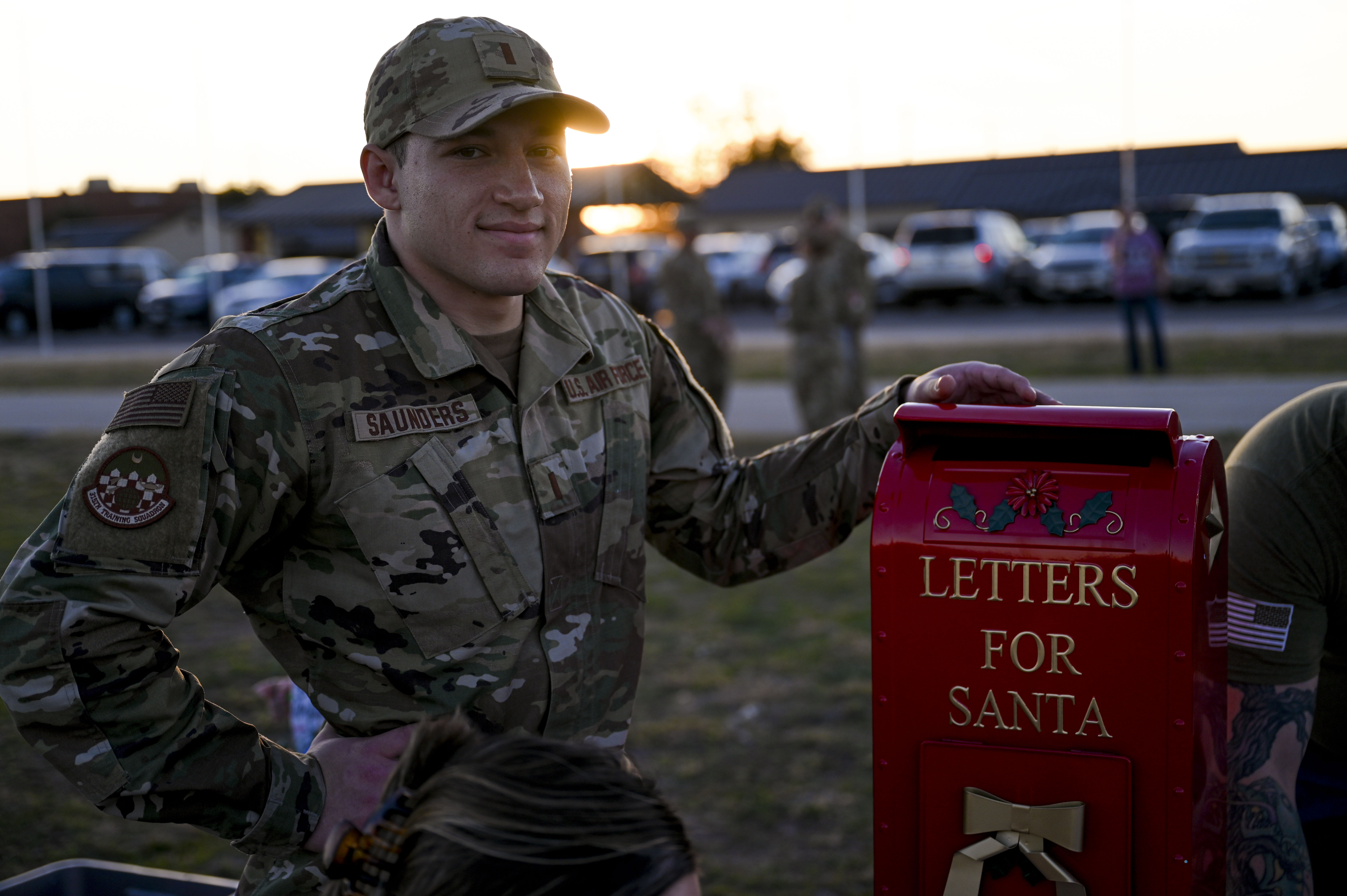 17th Training Wing Tree Lighting Ceremony > Goodfellow Air Force Base > Article Display