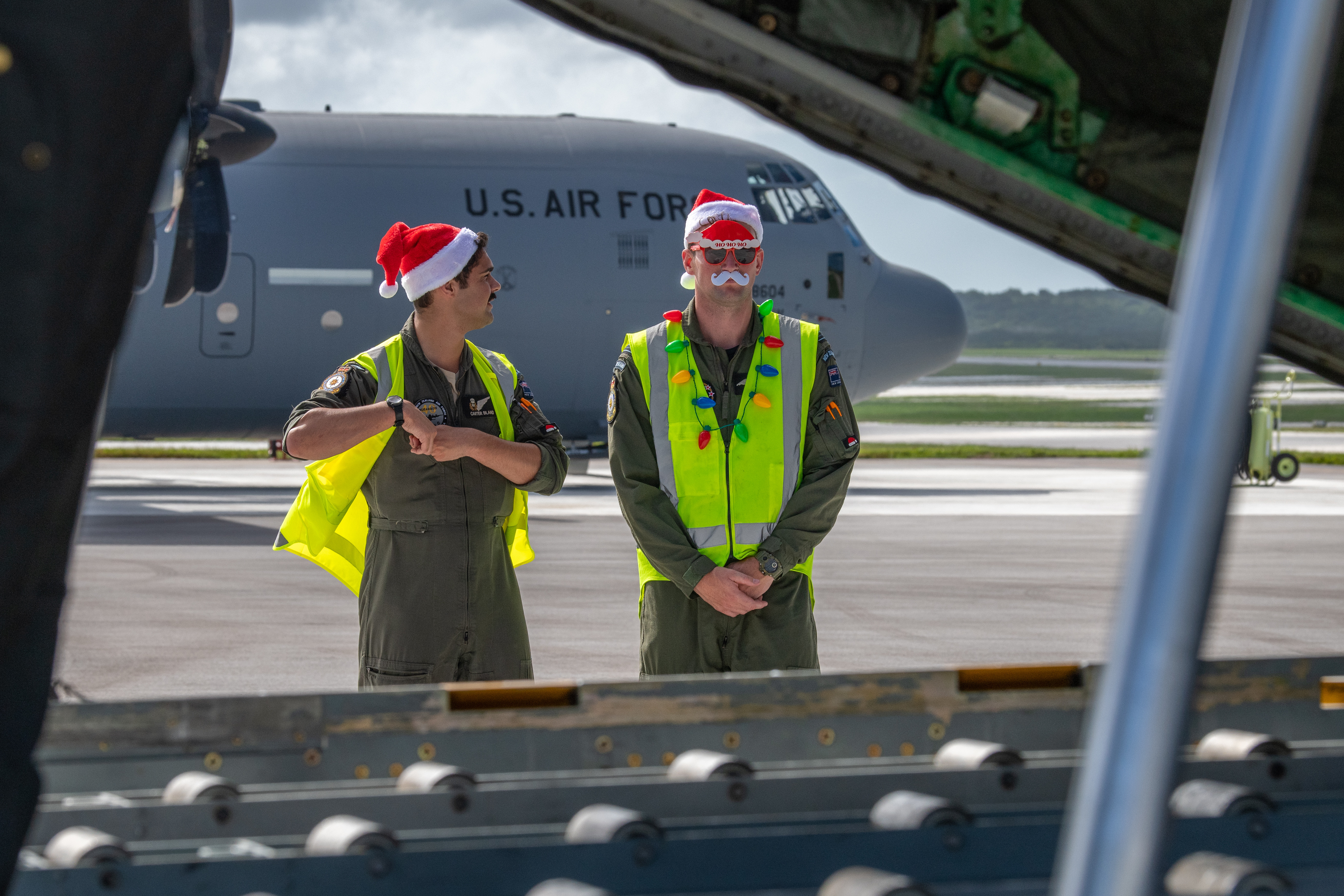 The 71st Operation Christmas Drop kicks off > 5th Air Force > Article ...