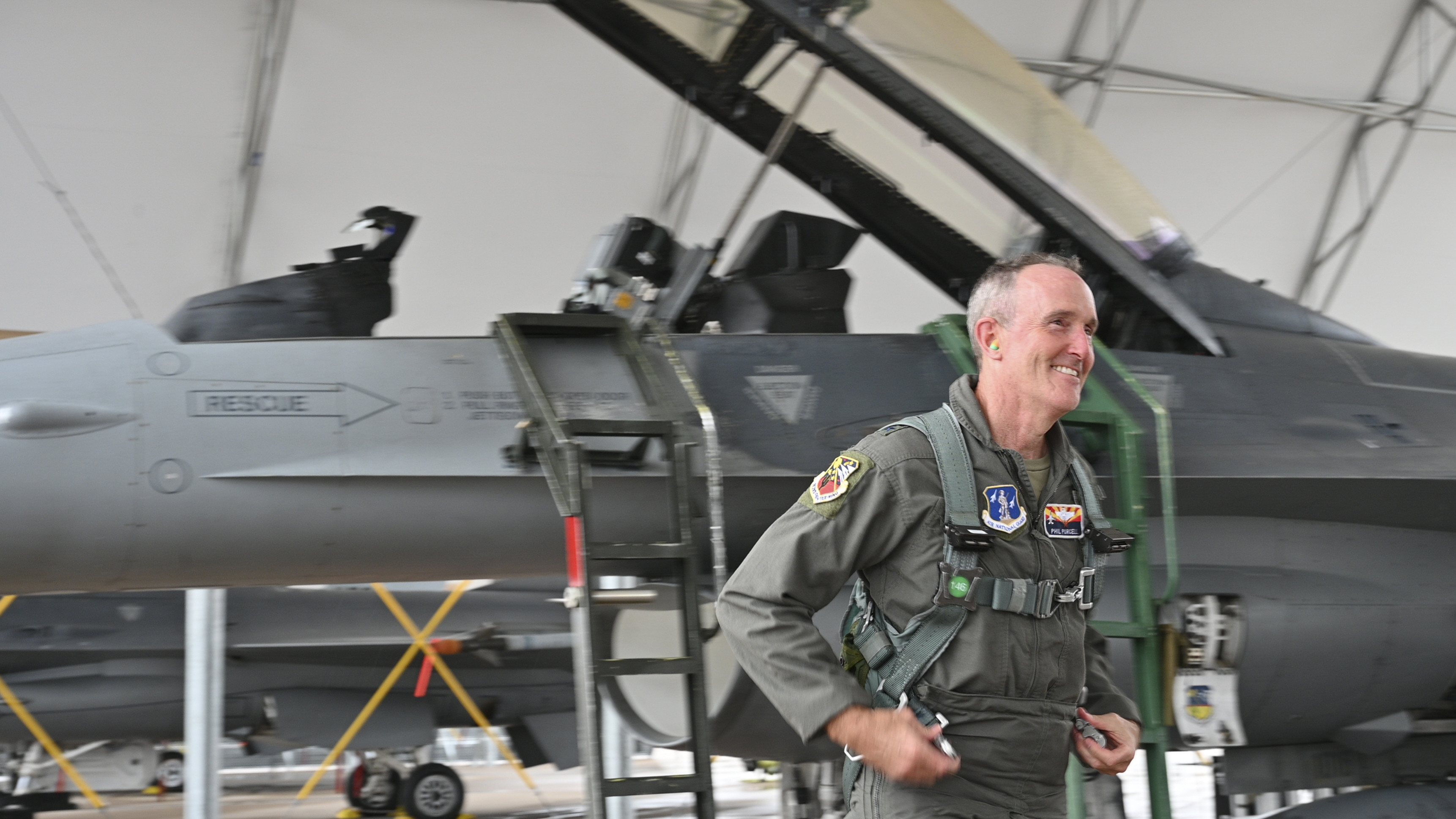 Former 162nd Wing Commander retires with gratitude > 162nd Wing > News