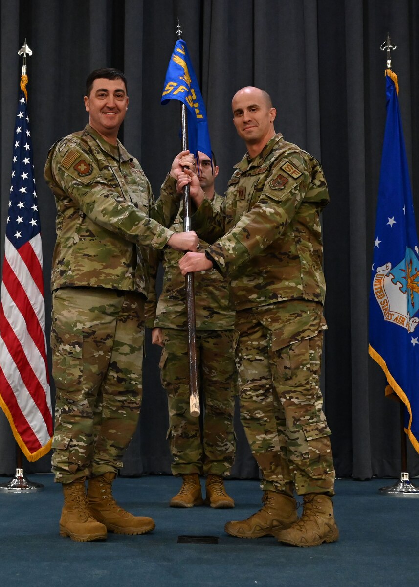 307th Bomb Wing units gain new commanders > March Air Reserve Base ...