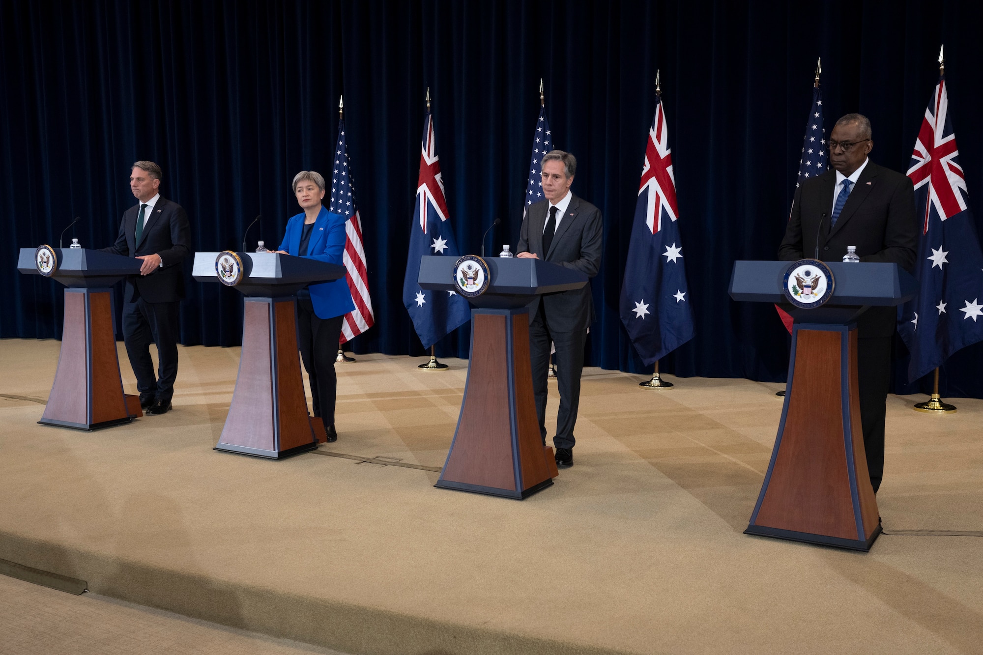 Australia, U.S. Agree to Expand Defense Cooperation > Secretary of the ...