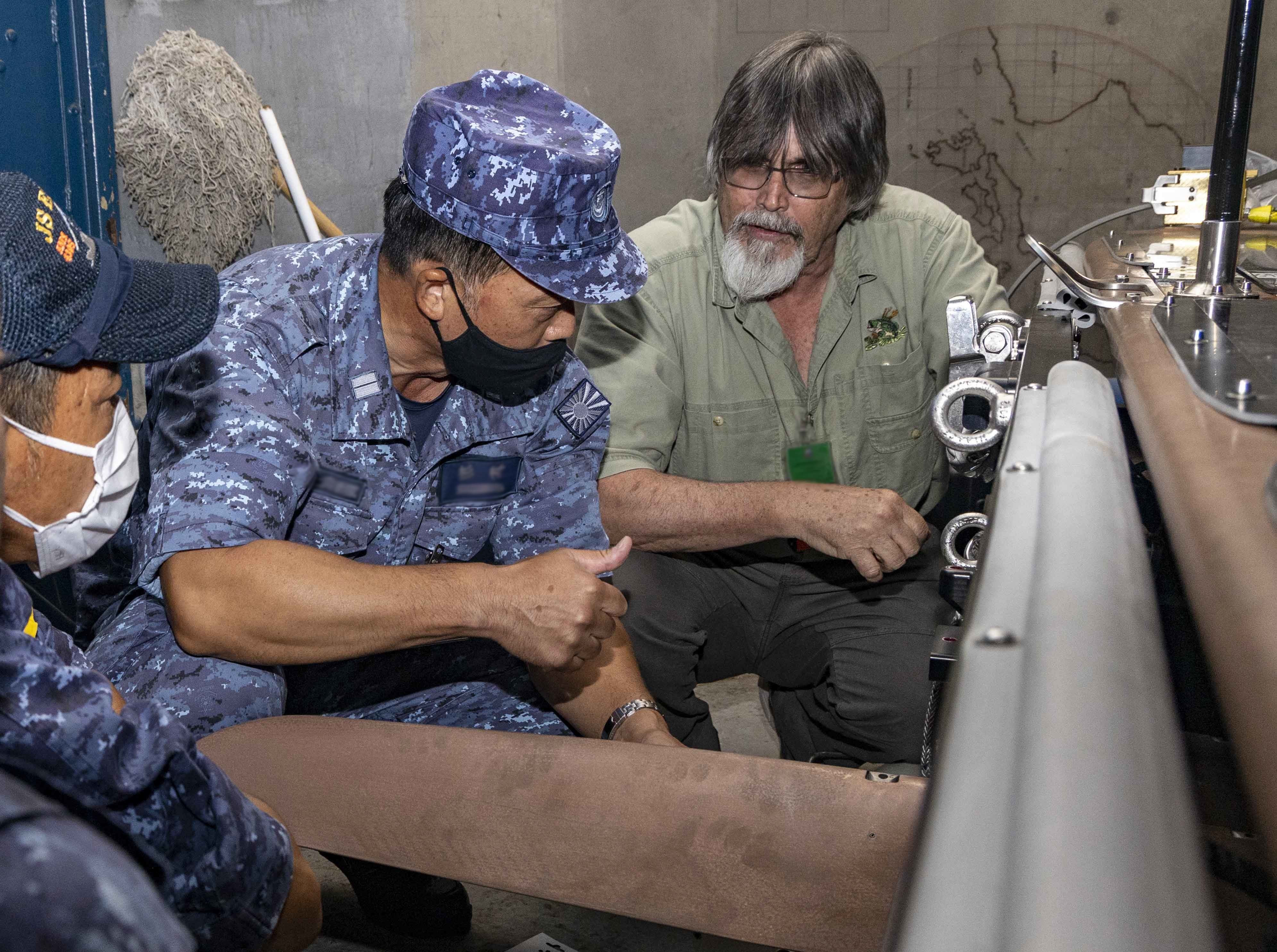 CTF 70 and 71 Conduct Bi-lateral ASW Training and Logistics Support with JMSDF > Commander, U.S ...