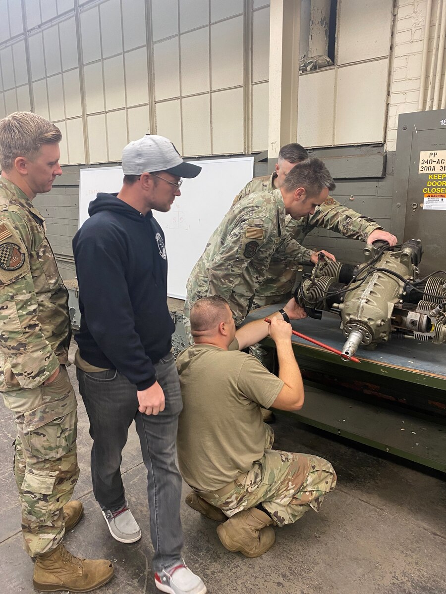 908th teams with CCAF, creates path for FAA A&P Certification > Air ...