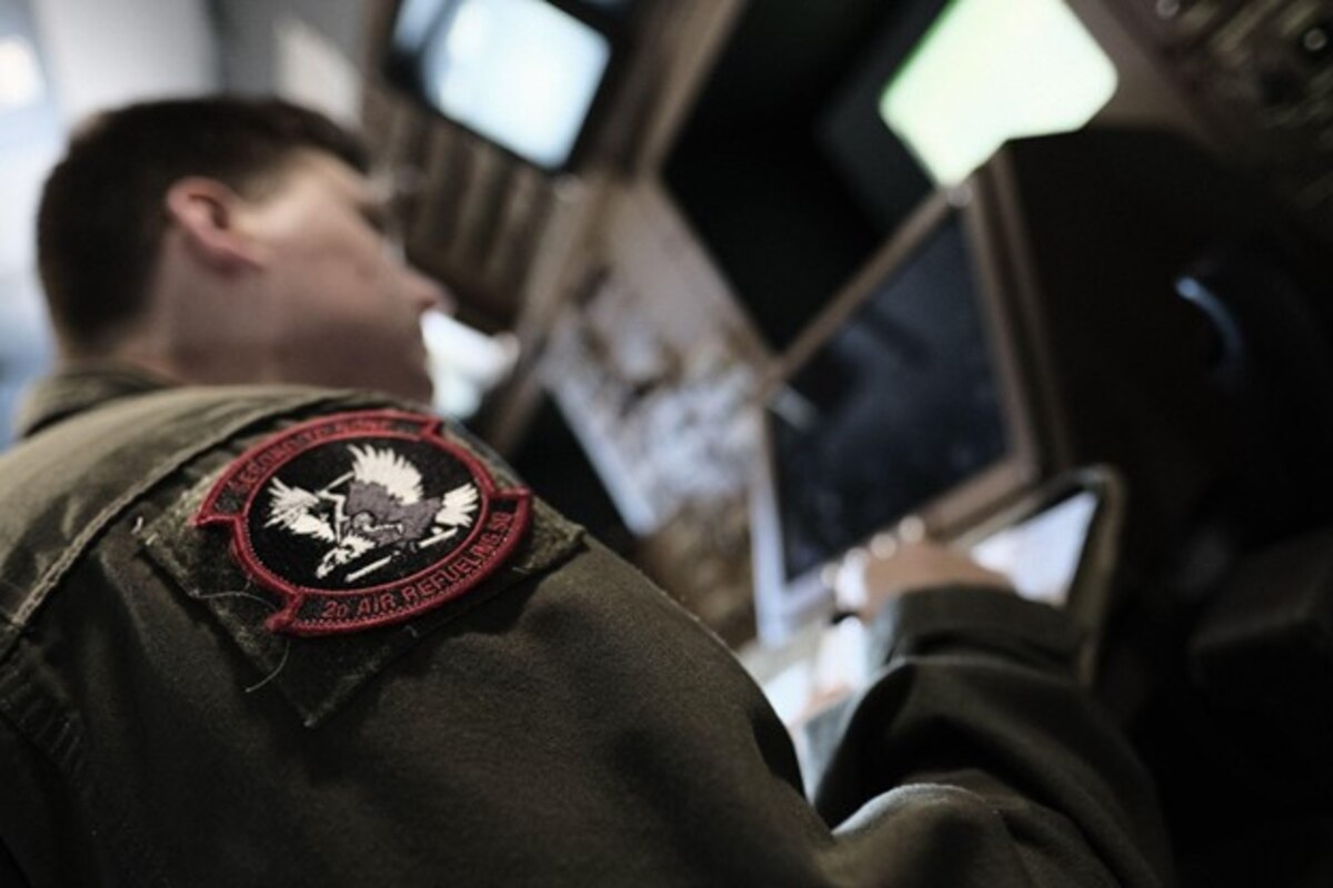 2nd ARS and 605th AMXS officially employ KC-46 for combat commander ...