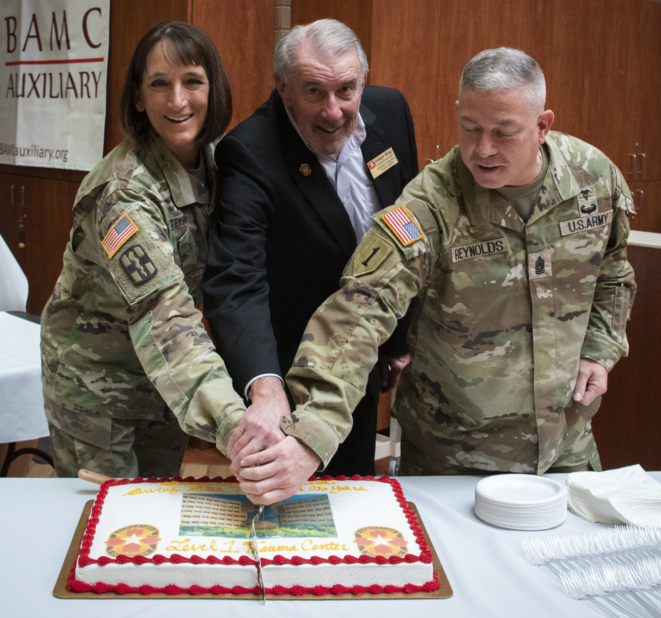 BAMC celebrates 25th anniversary of Level I trauma mission > Brooke ...