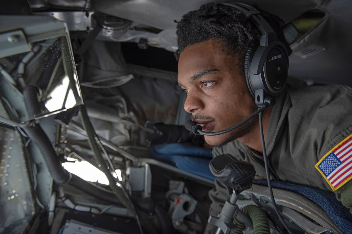 92nd ARW refuels aircraft in Europe > Spangdahlem Air Base > Article ...