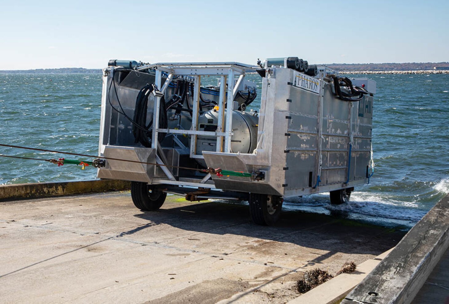 U.S. Navy Demonstrates New Launch and Recovery Solutions for Large ...
