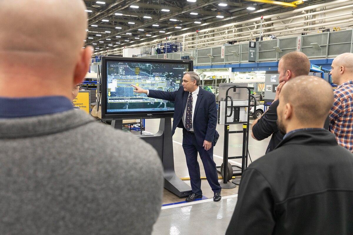 115th FW gains firsthand knowledge during Lockheed Martin visit > Air ...