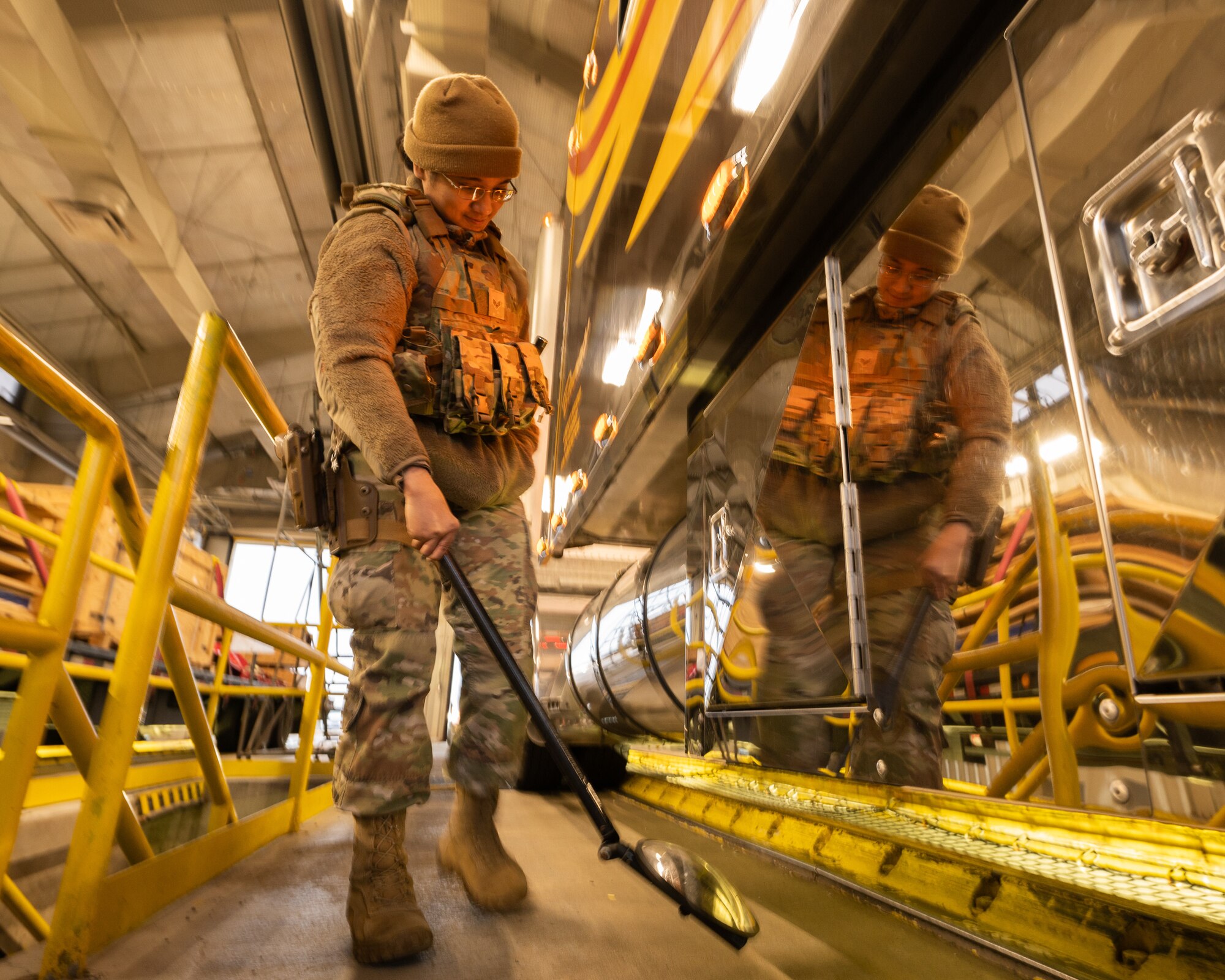 Team Dover continues mission during holiday season > Dover Air Force ...