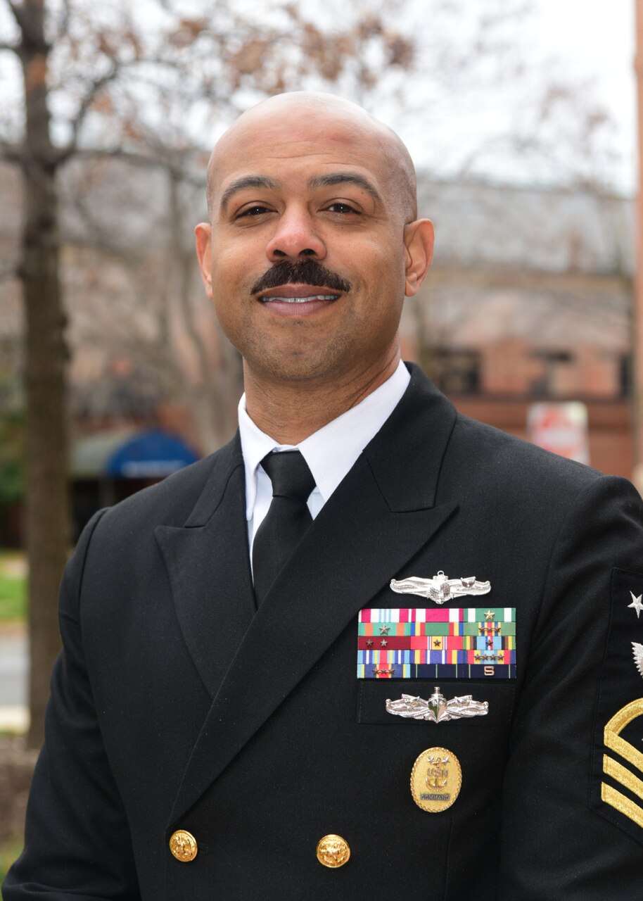 CMC > Commandant, Naval District Washington > Bio Detail