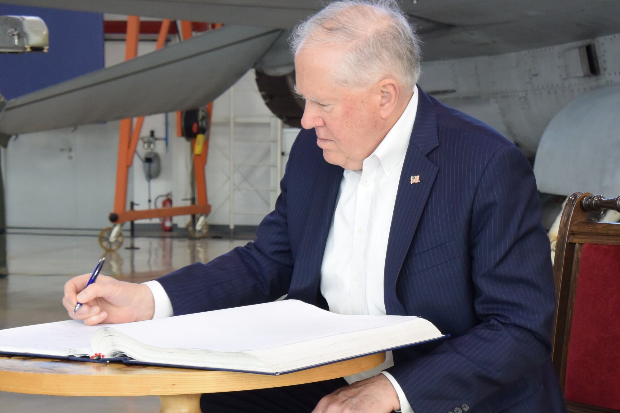 SecAF, CSAF, CMSAF visit Airmen standing the watch > Air Mobility ...