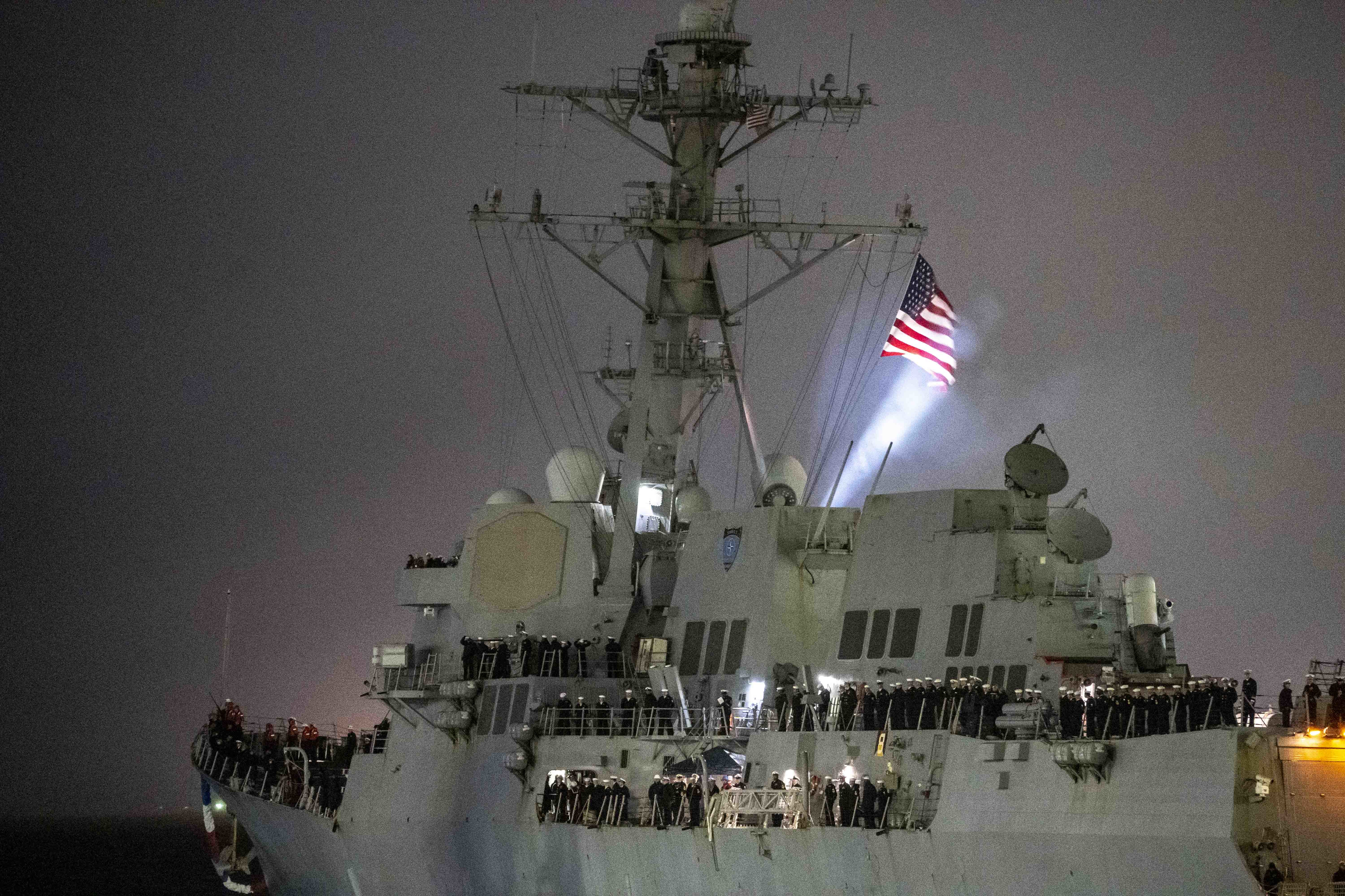 USS FORREST SHERMAN RETURNS TO NORFOLK AFTER NATO DEPLOYMENT ...