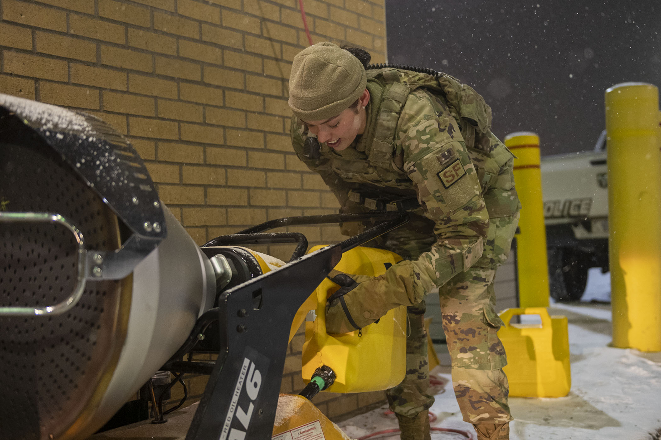 Defenders stand guard despite arctic conditions > 20th Air Force ...