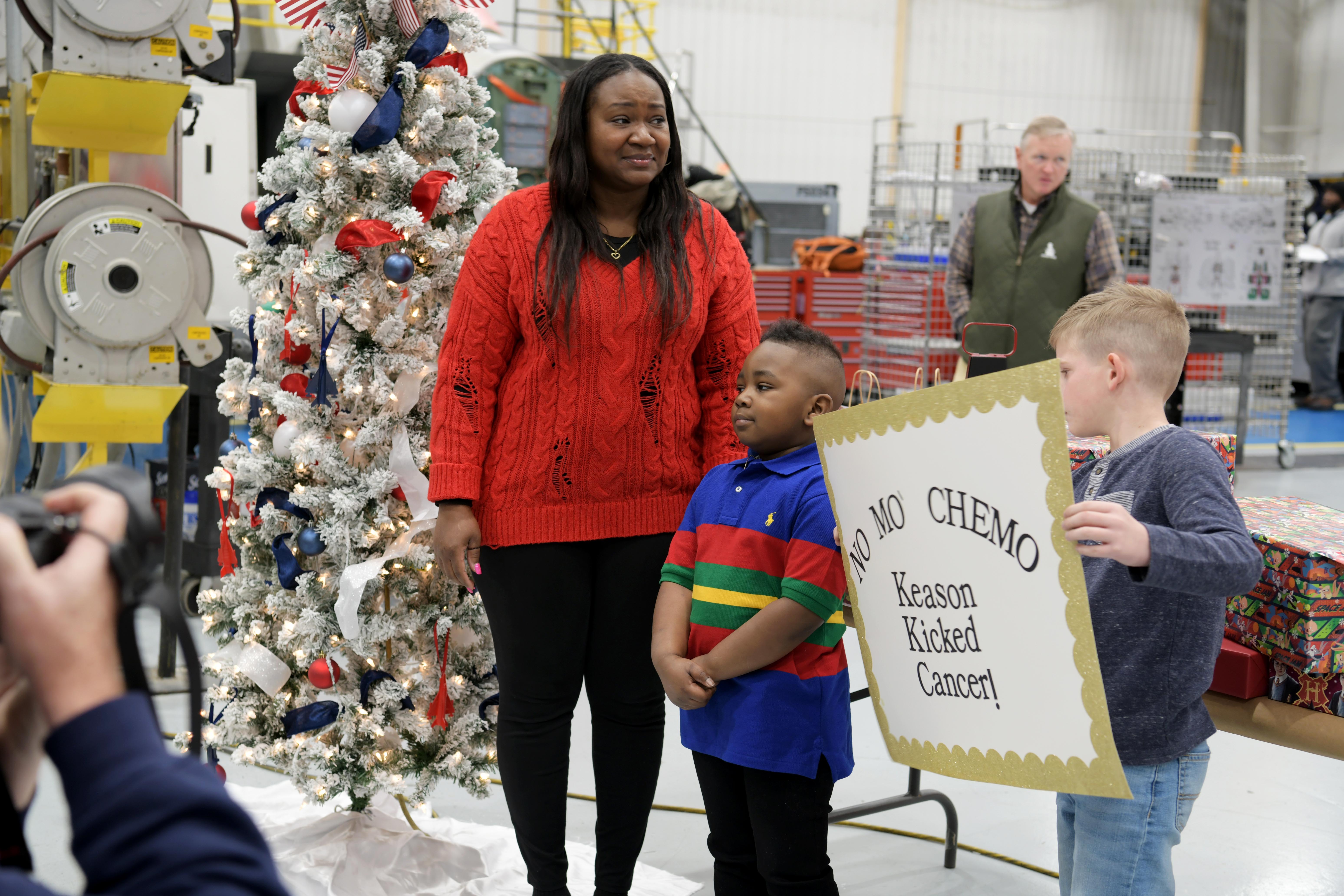 561st AMXS gifts 5-year-old cancer survivor Christmas presents ...