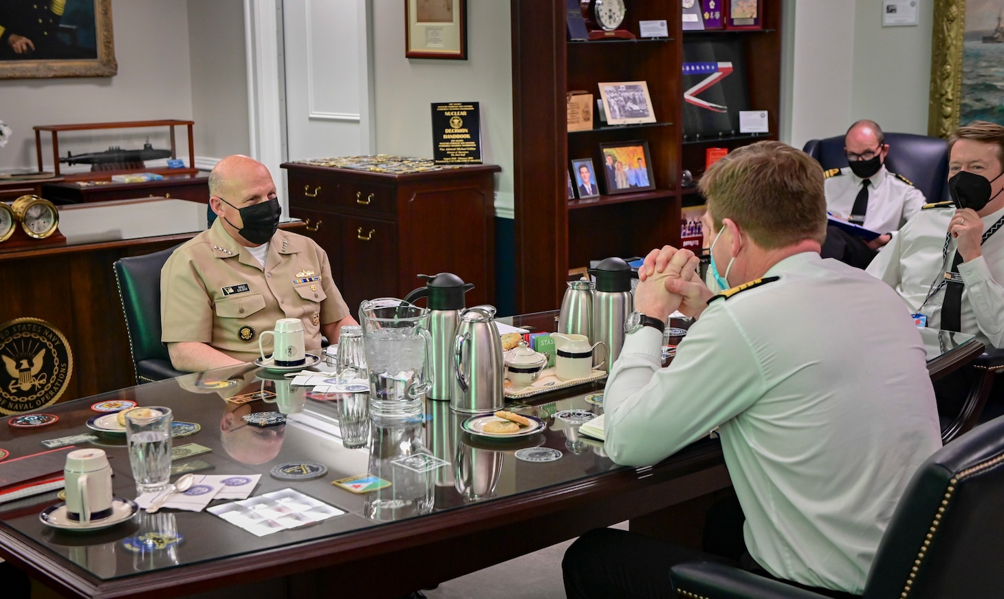 US, UK Navy Chiefs Meet, Discuss Cooperation and Interoperability ...